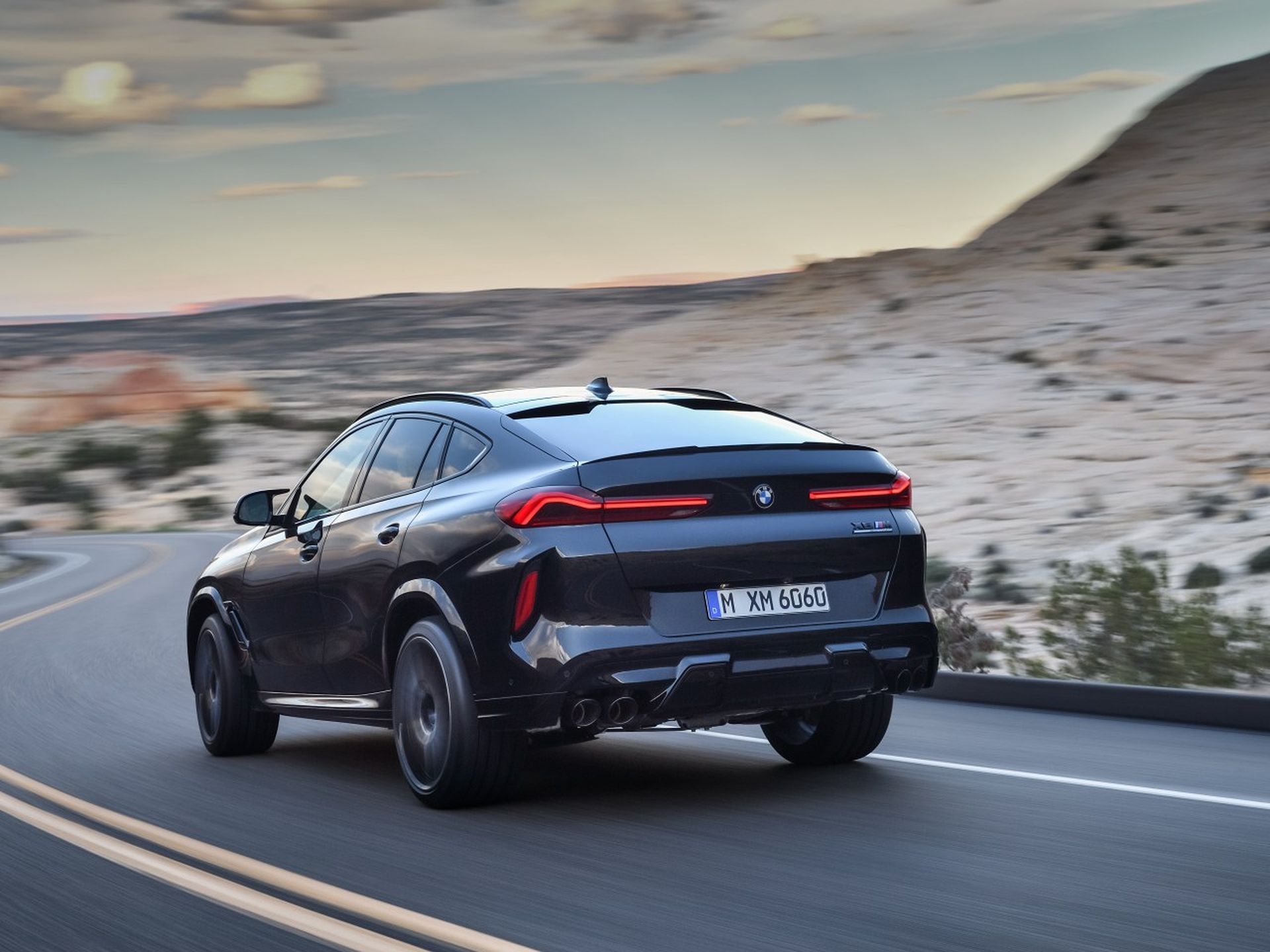 Noticias y artículos sobre el BMW X6, un SUV de lujo de alto ...