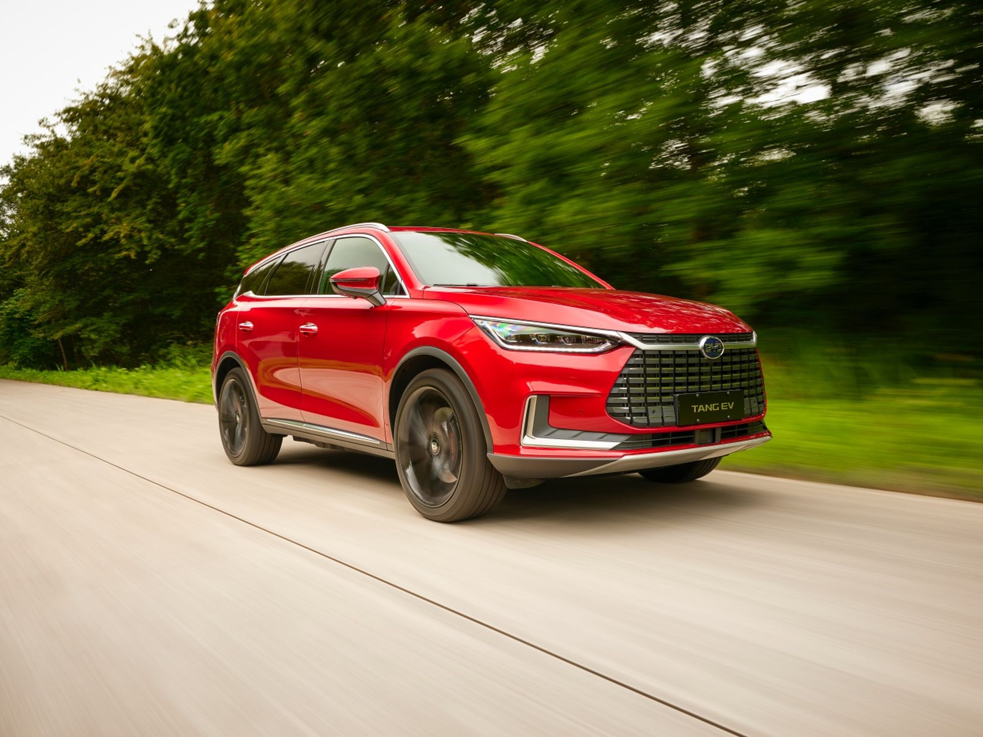 BYD llega de manera oficial a España con tres modelos 100% eléctricos