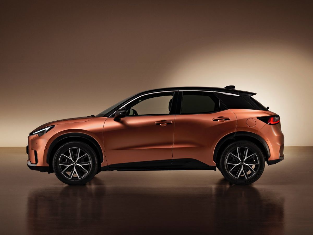 Noticias y artículos sobre el nuevo Lexus LBX y su tecnología avanzada | Autobild.es