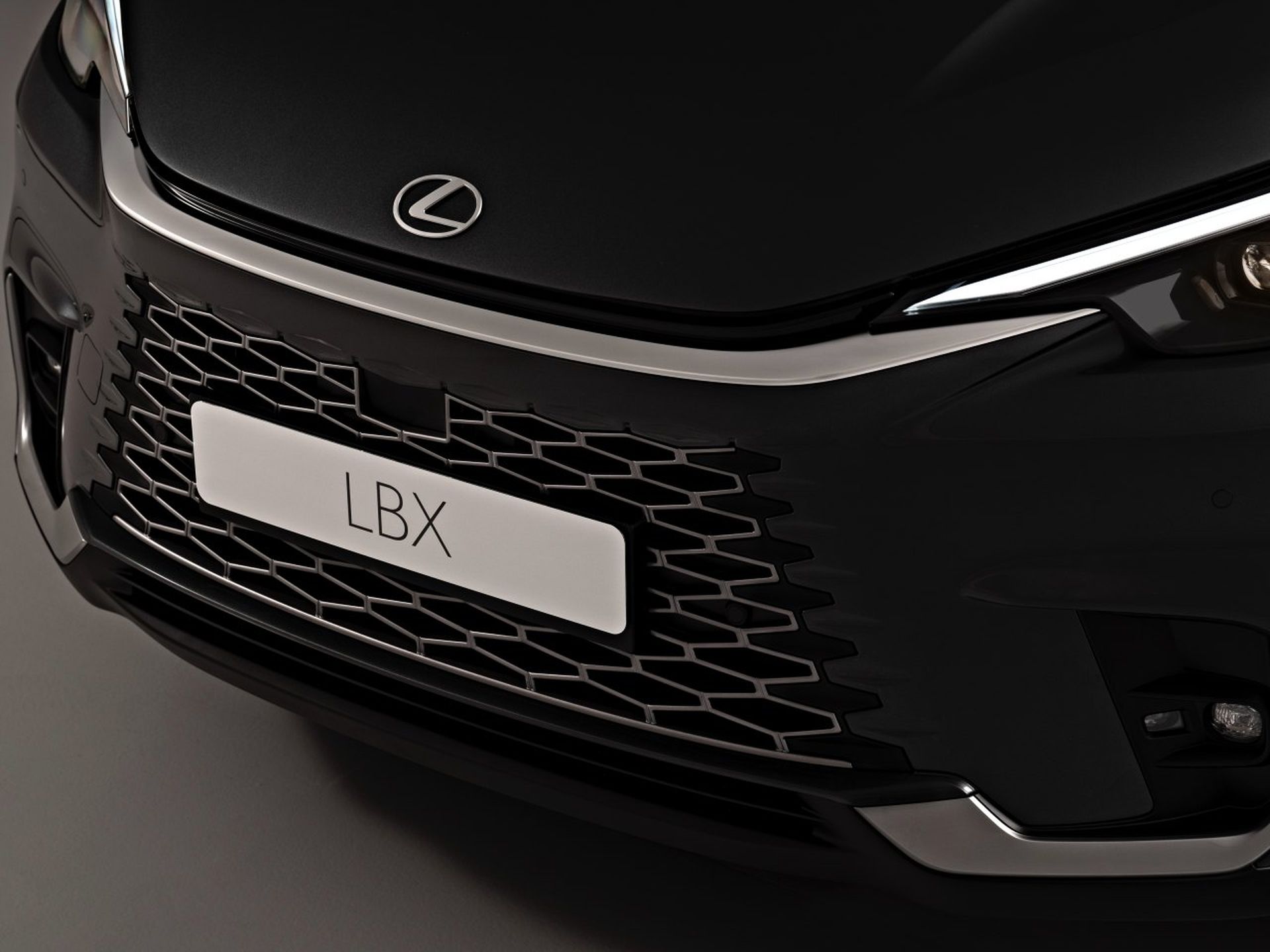 Noticias y artículos sobre el nuevo Lexus LBX y su tecnología avanzada | Autobild.es