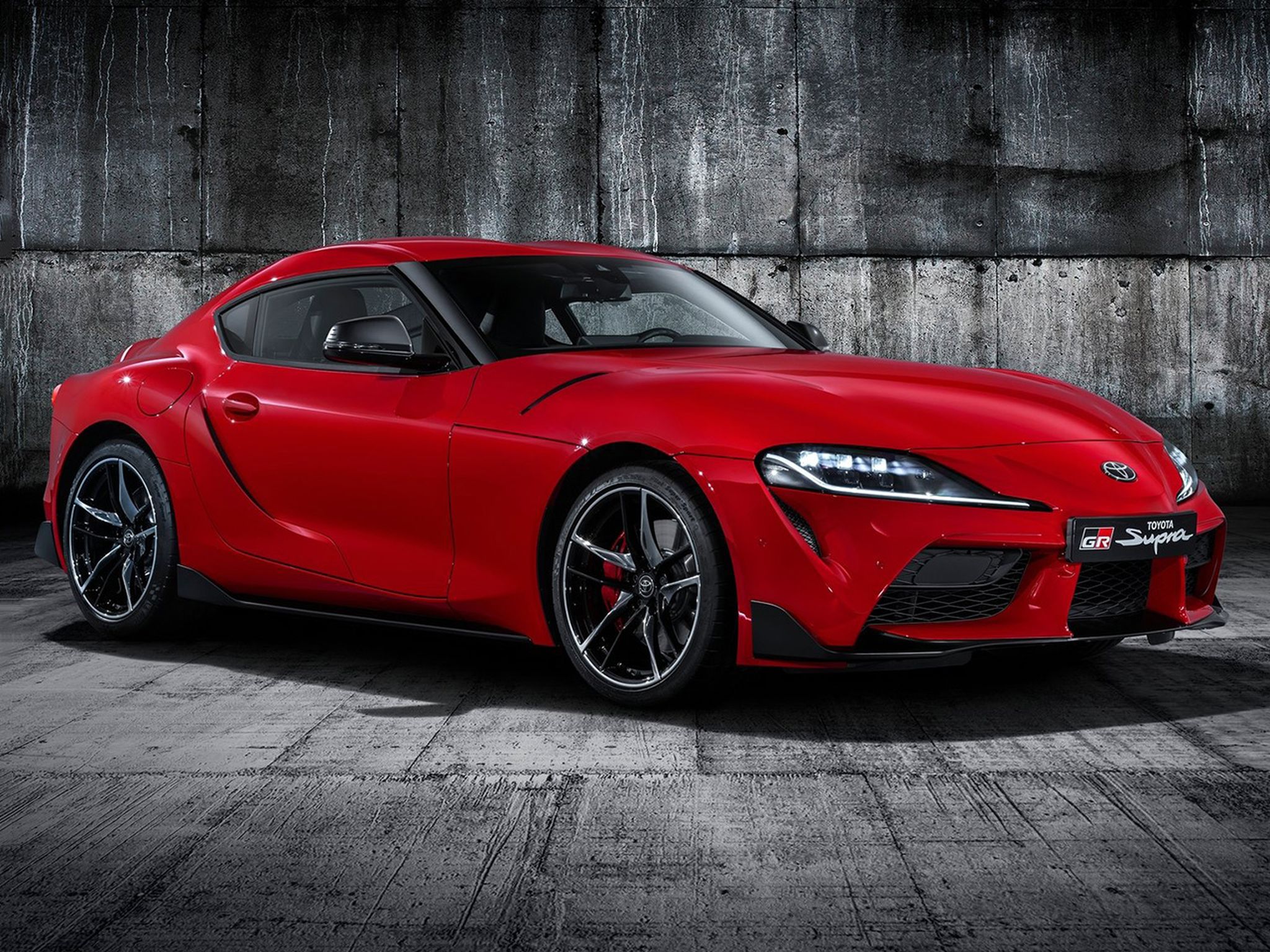 ¿Cuál es la velocidad máxima del Toyota Supra Mk4 sin modificar?