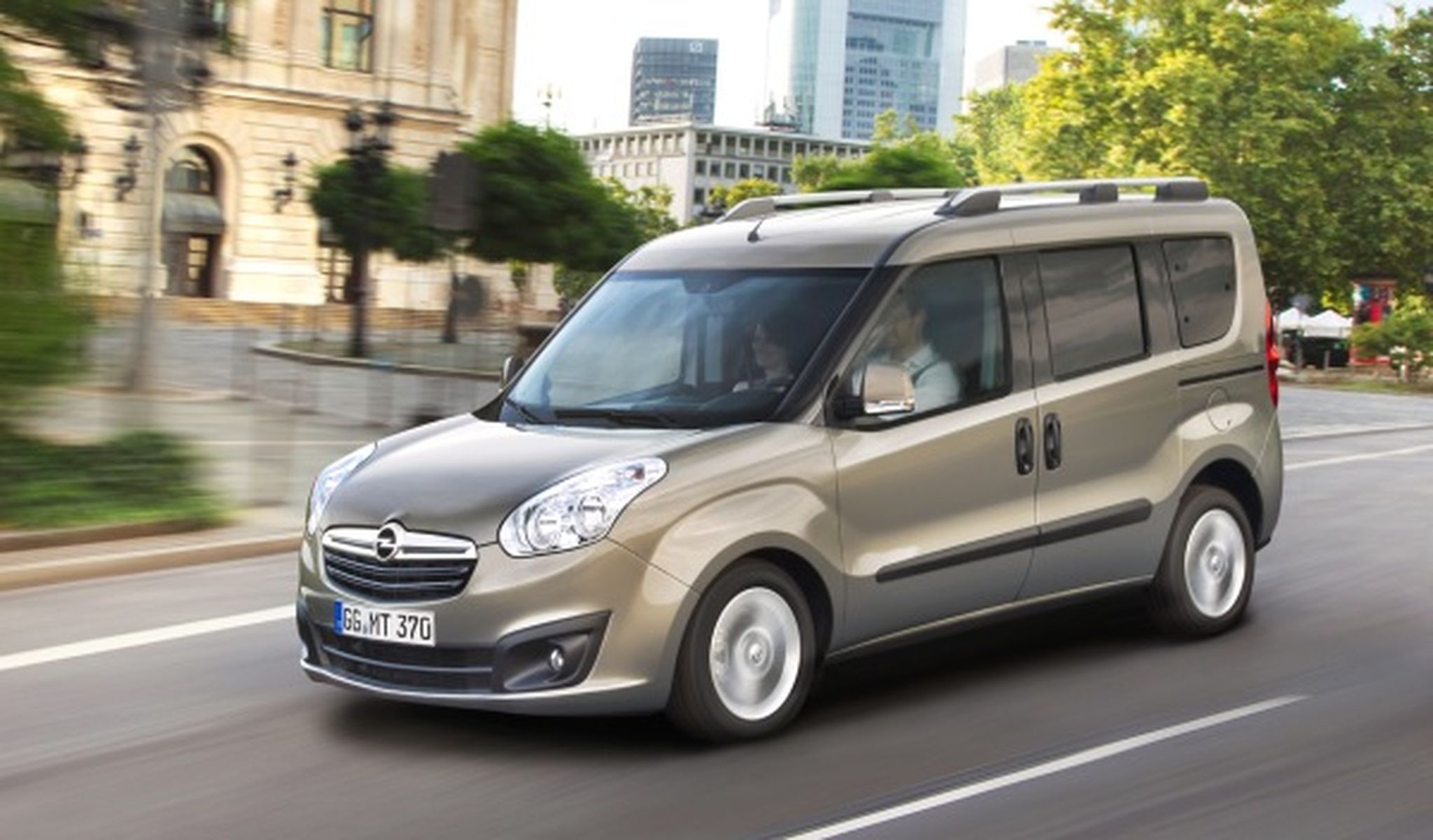 Opel Combo, todas las versiones y motorizaciones del mercado, con ...