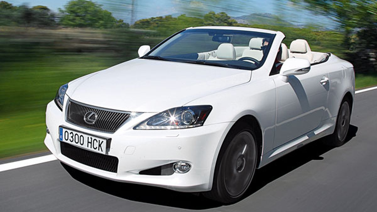 Lexus IS 250C, relax al aire libre