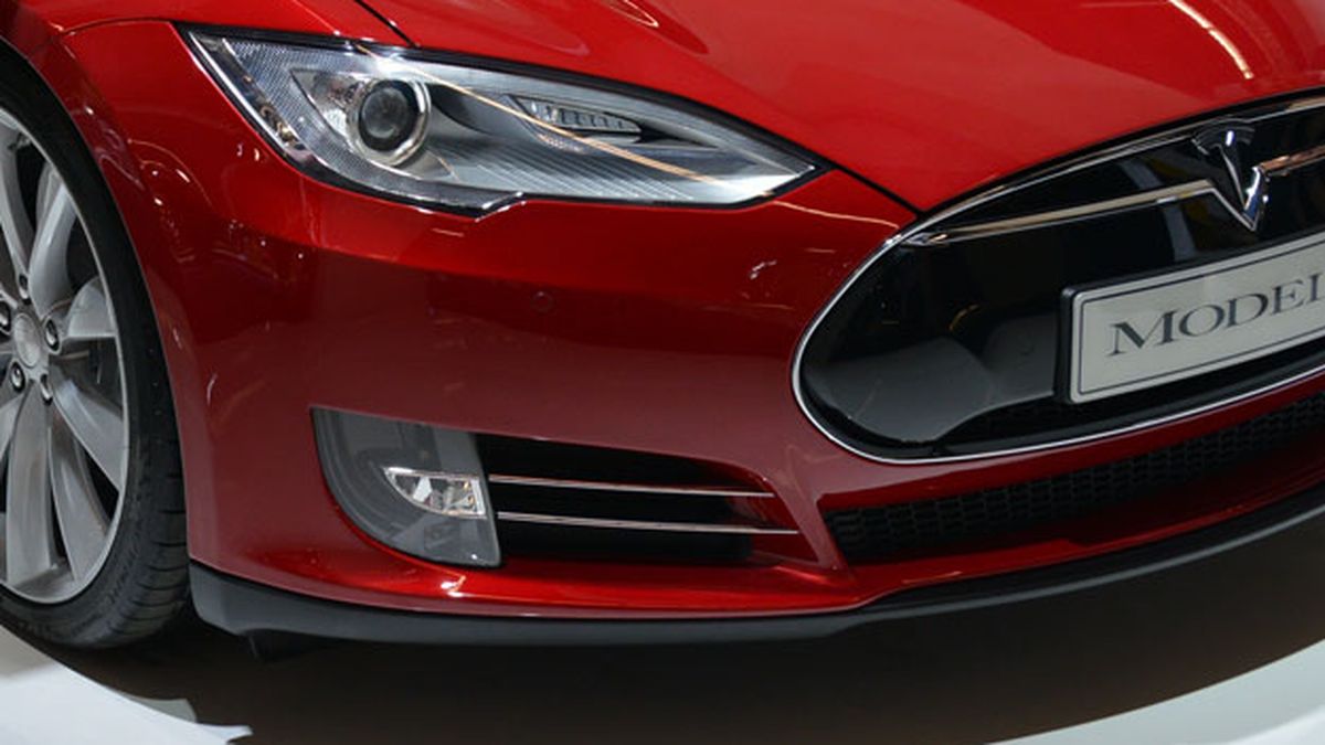 El Tesla Model E, el acceso a gama, podría llegar en 2015