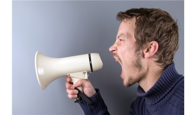 La mejor manera de reaccionar si alguien te grita -- Autobild.es