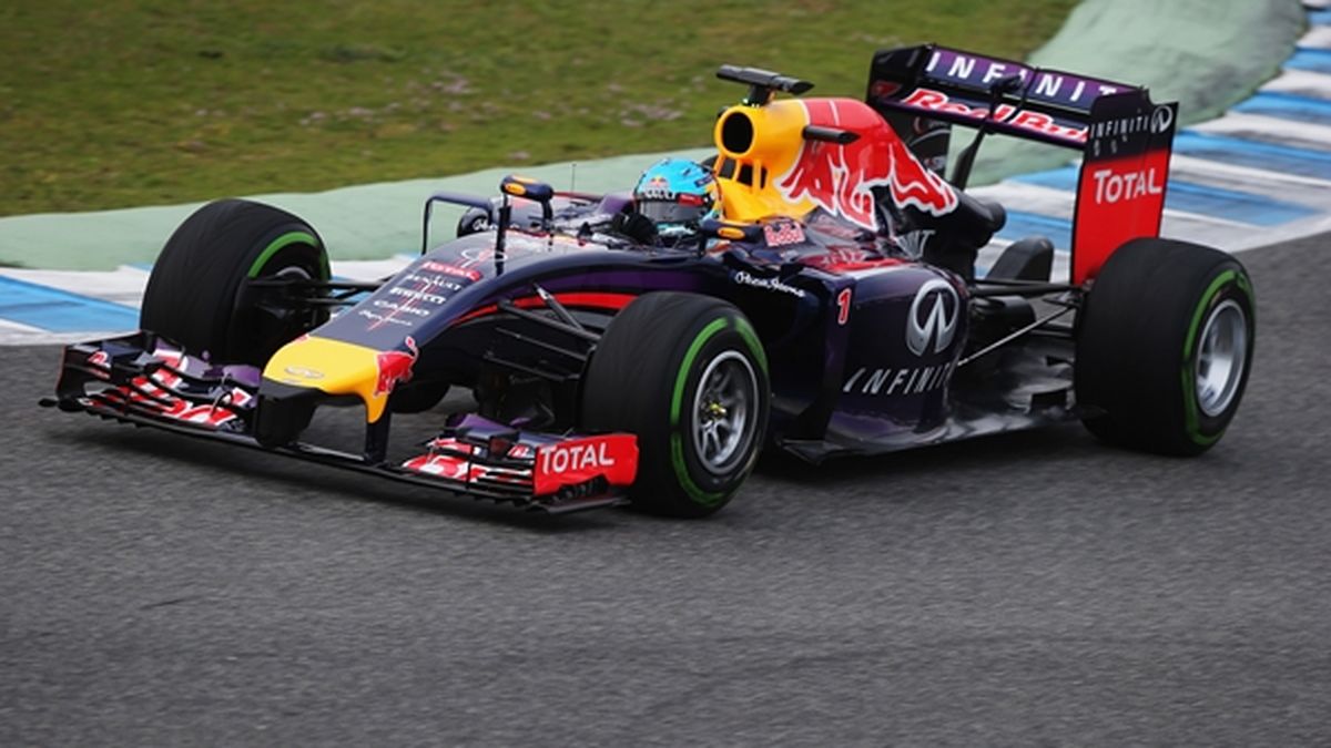 El Red Bull RB11, preparado para debutar en Jerez
