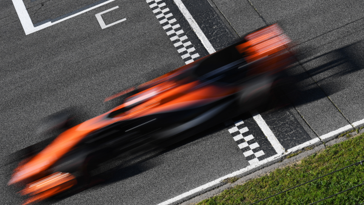 Test F1 2017, día 3: Alonso rueda, Mercedes lidera