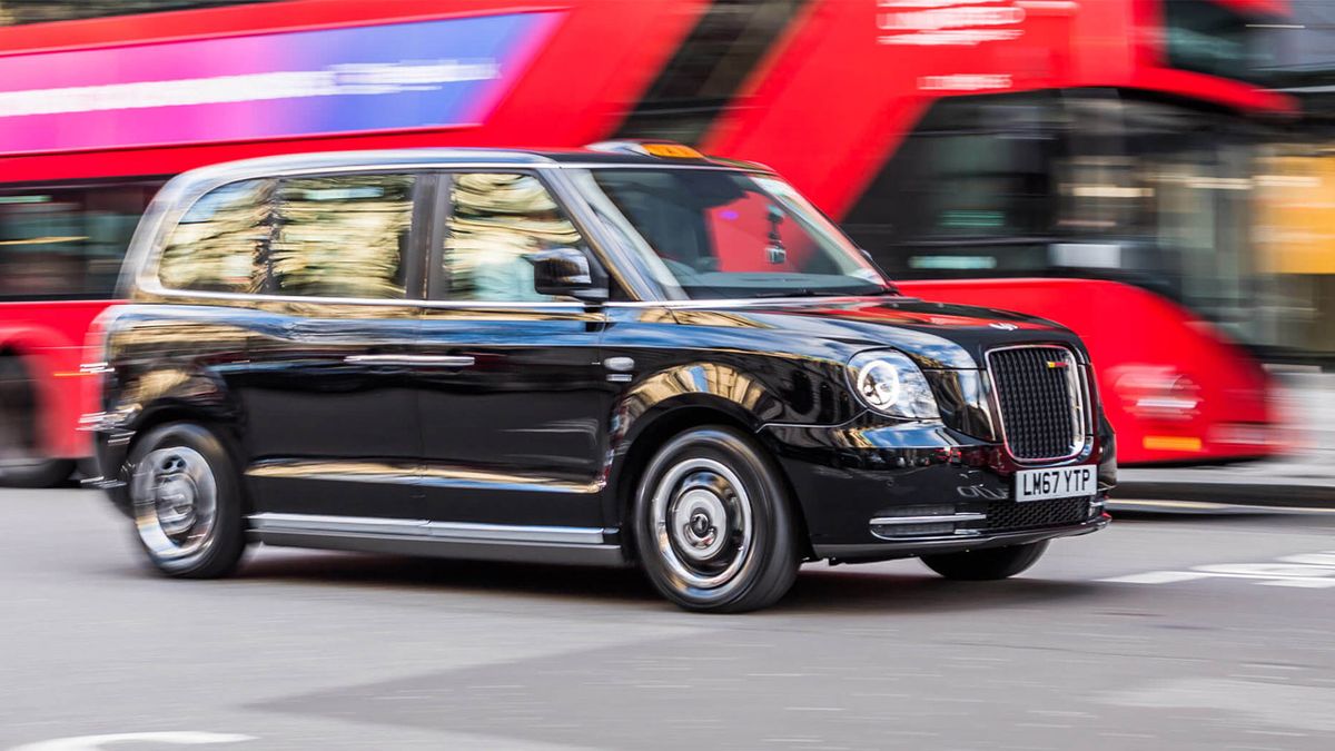 Ya opera el primer LECV TX eCity Black Cab, el nuevo taxi londinense
