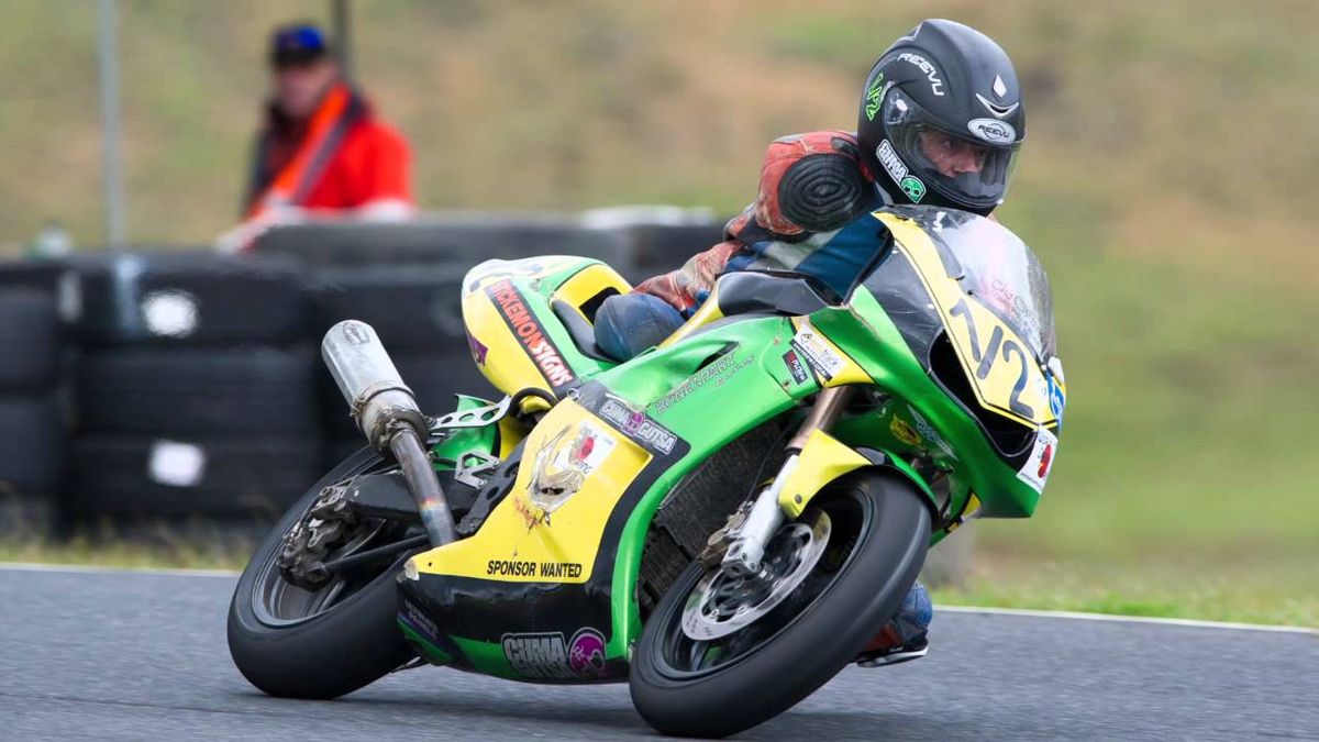 Fallece Alan Kempster, piloto capaz de correr con una mano y una pierna