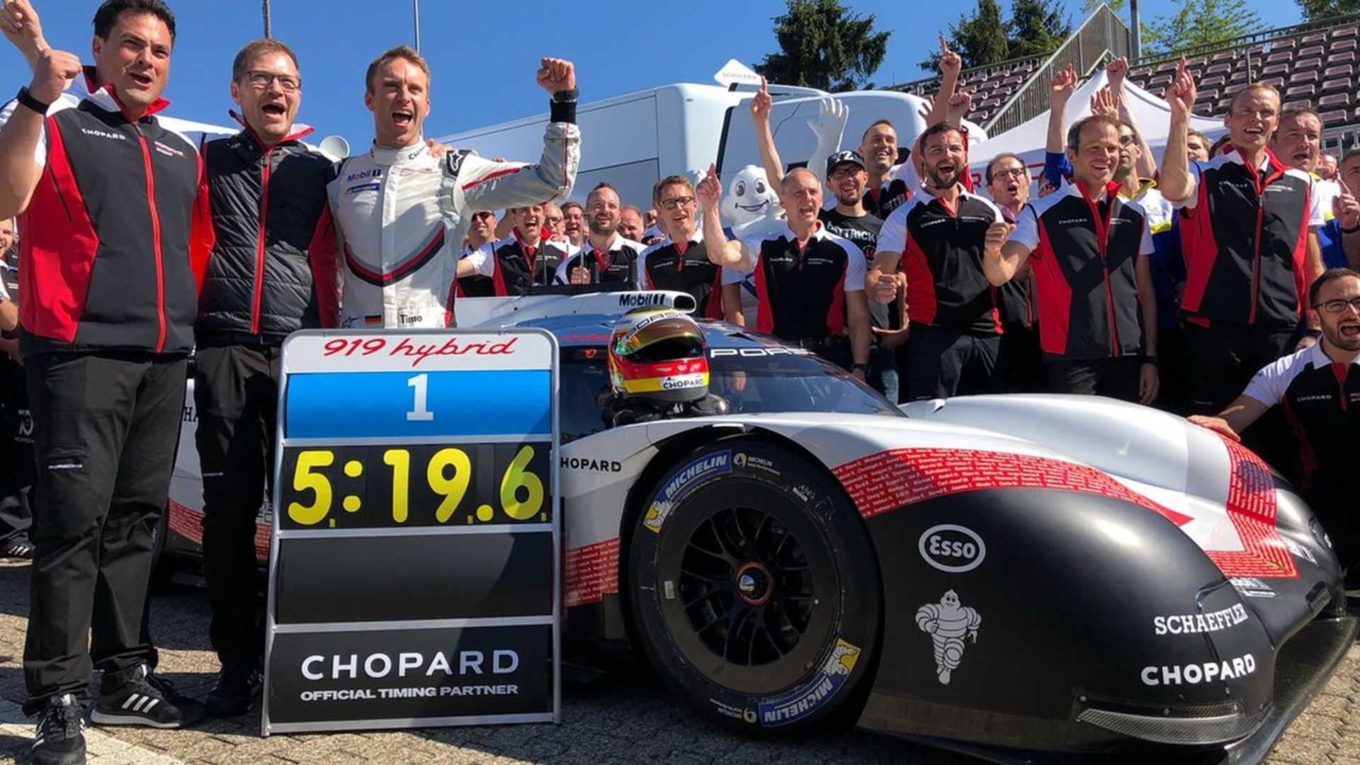 Récord en Nürburgring: el Porsche 919 Hybrid vuela en el Nordschleife