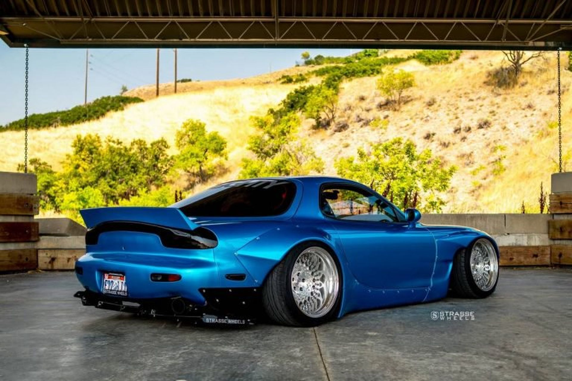 Rocket Bunny RX-7, extremadamente llamativo