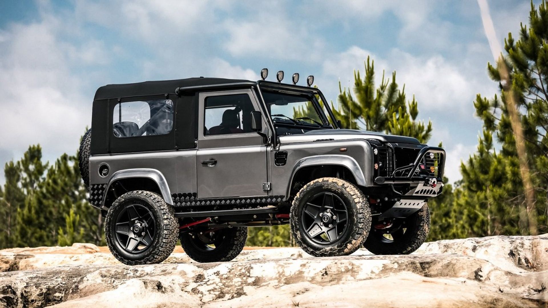 Land Rover Defender Project Desert Storm: con motor V8 de Corvette