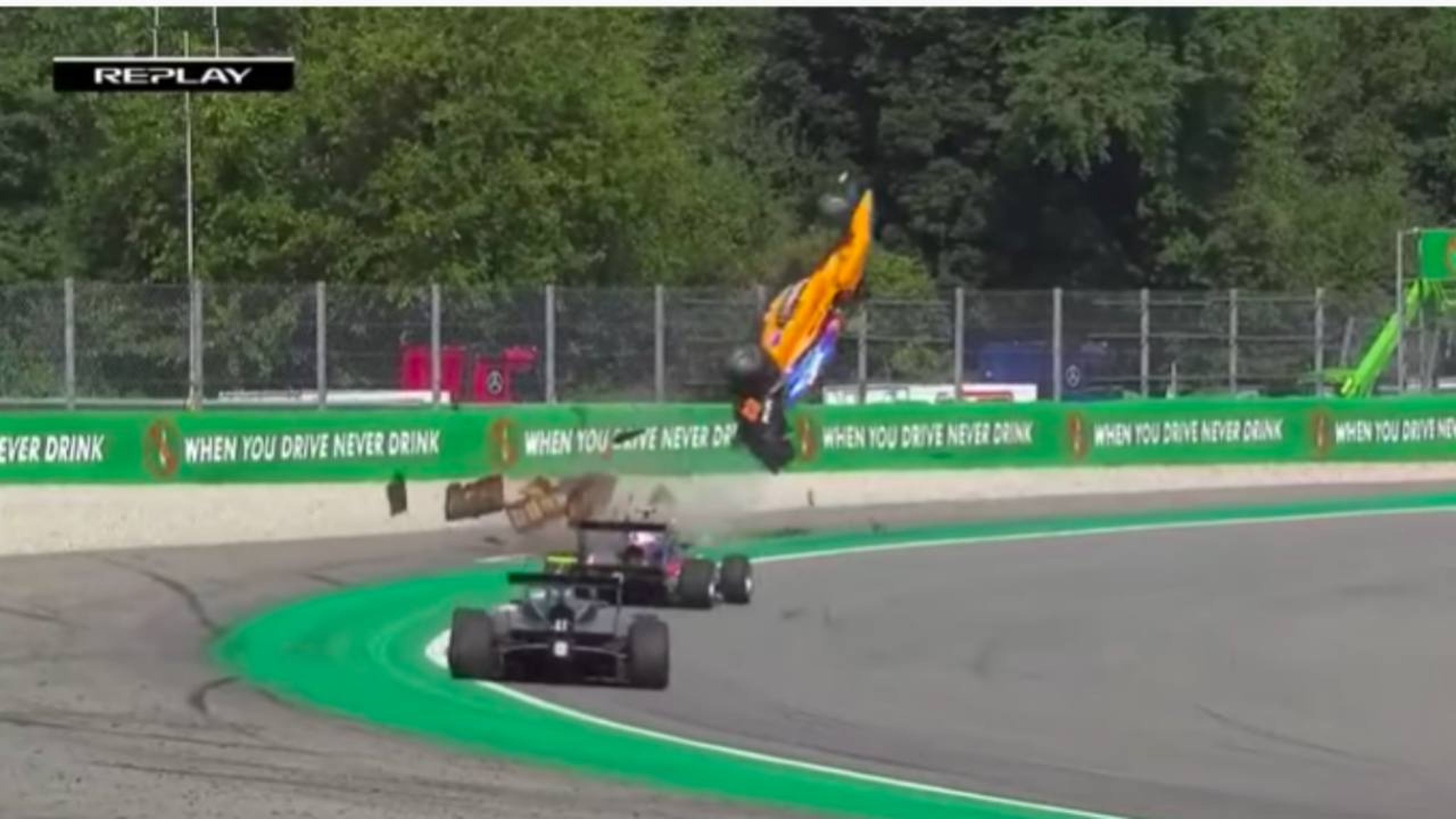 Accidente de Peroni en F3: Su coche voló tras una salida de pista