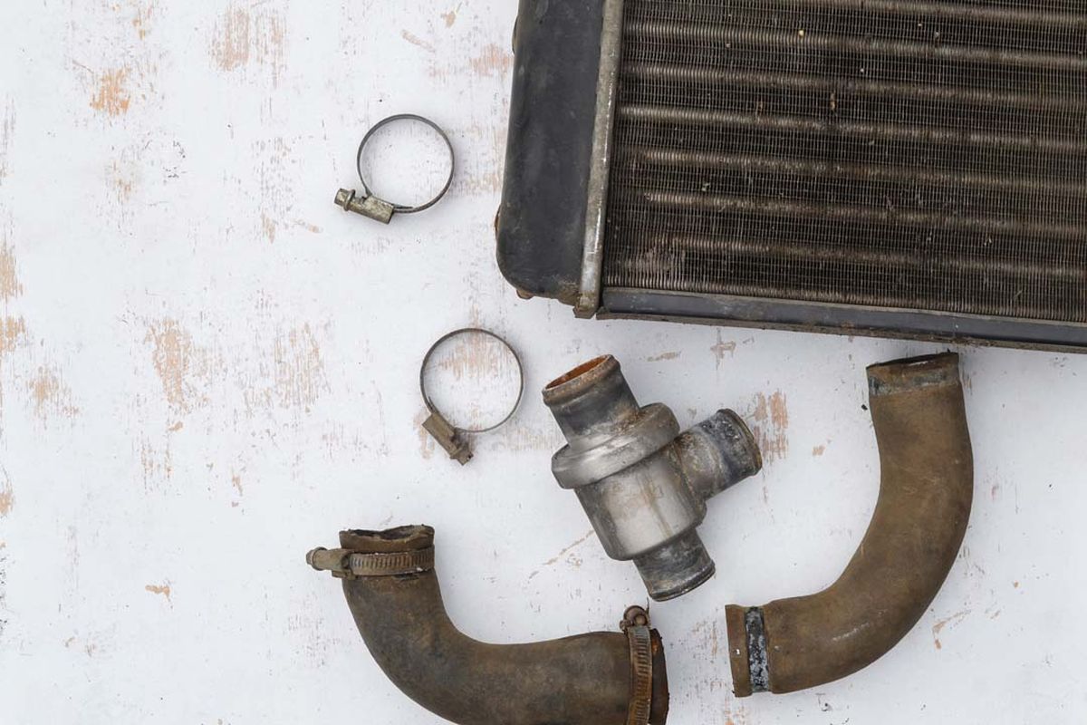 ¿Cómo limpiar el radiador de tu coche? ¡Aprende y ahorra!