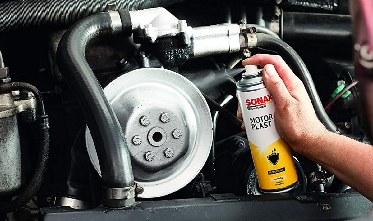 Este spray consigue que el aspecto de motor y mecánica se mantengan ...