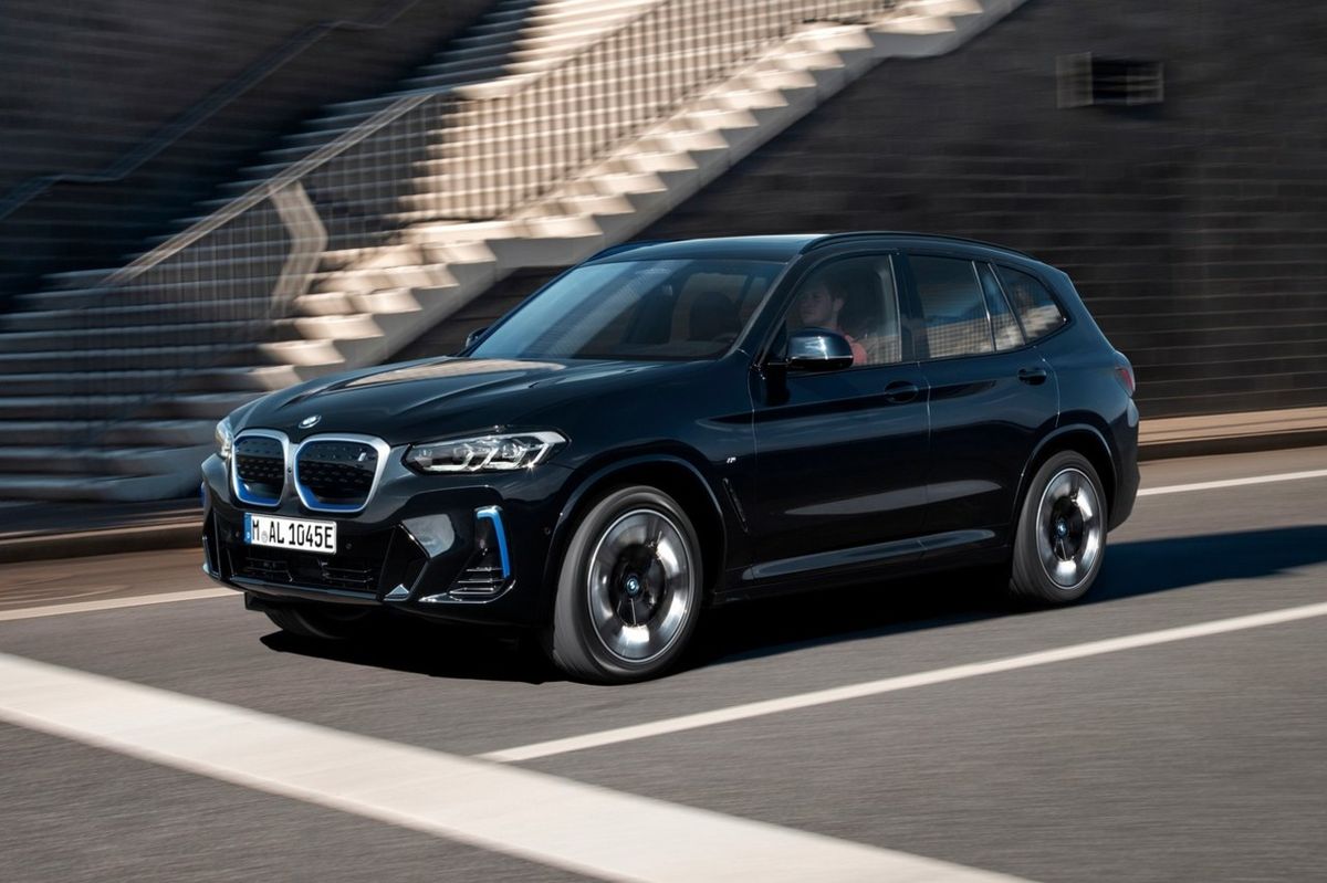 BMW iX3 2022: puesta al día para el SUV eléctrico