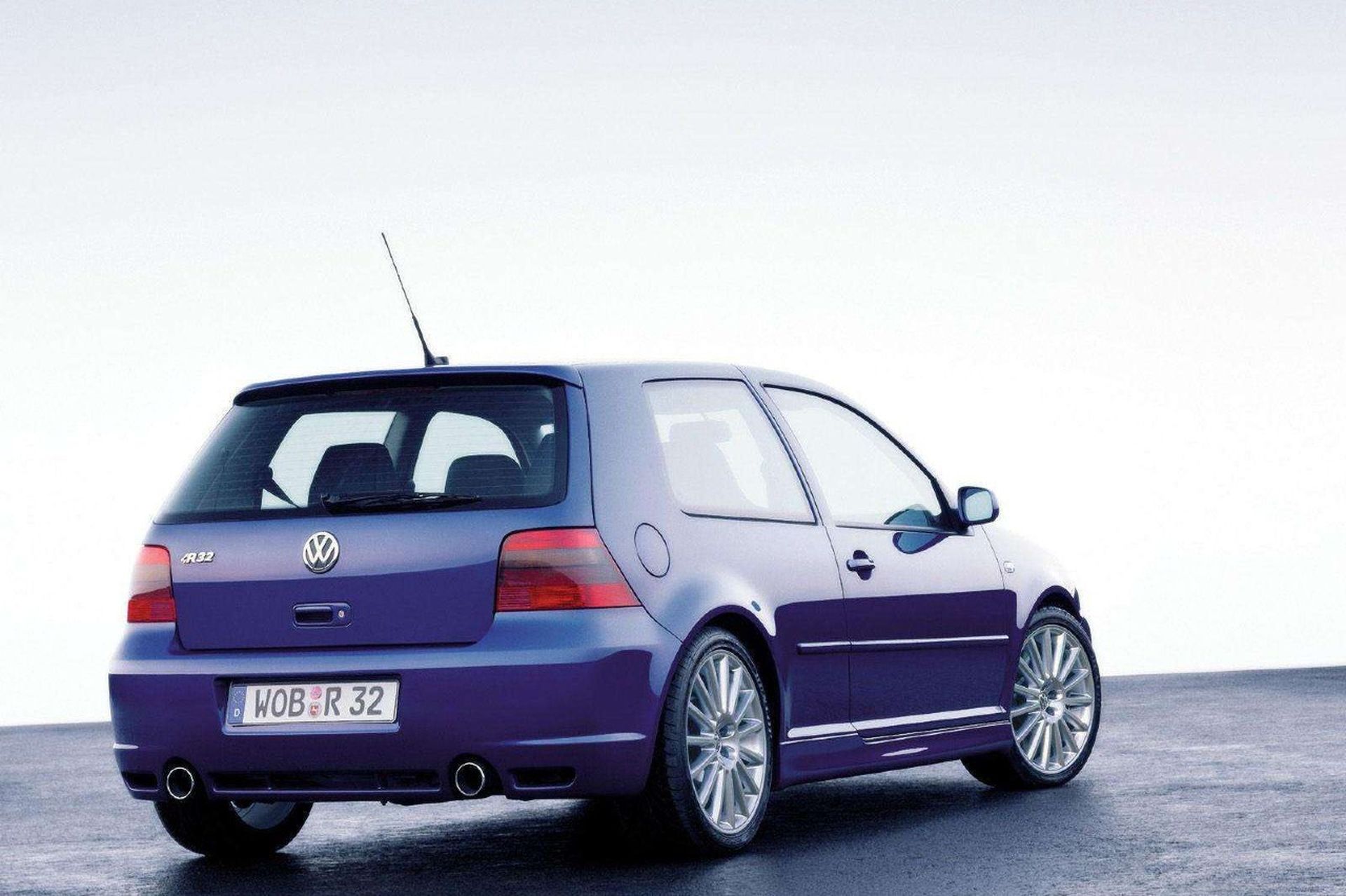 La increíble historia del Volkswagen Golf R32