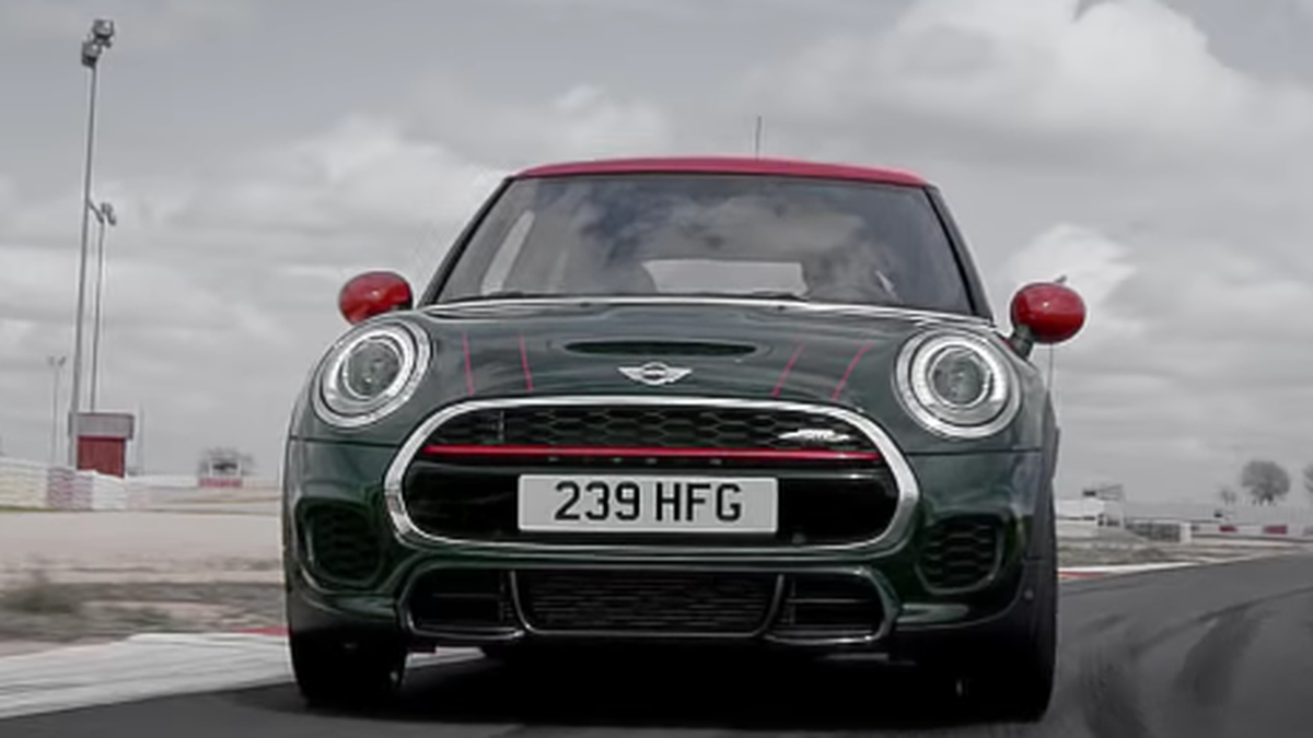 Así se conduce con el Mini John Cooper Works