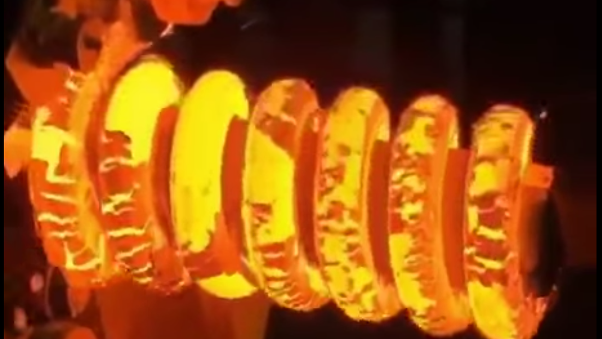 VÍDEO: ¡Te quedas embobado con esto! Mira cómo se hacen los muelles de ...