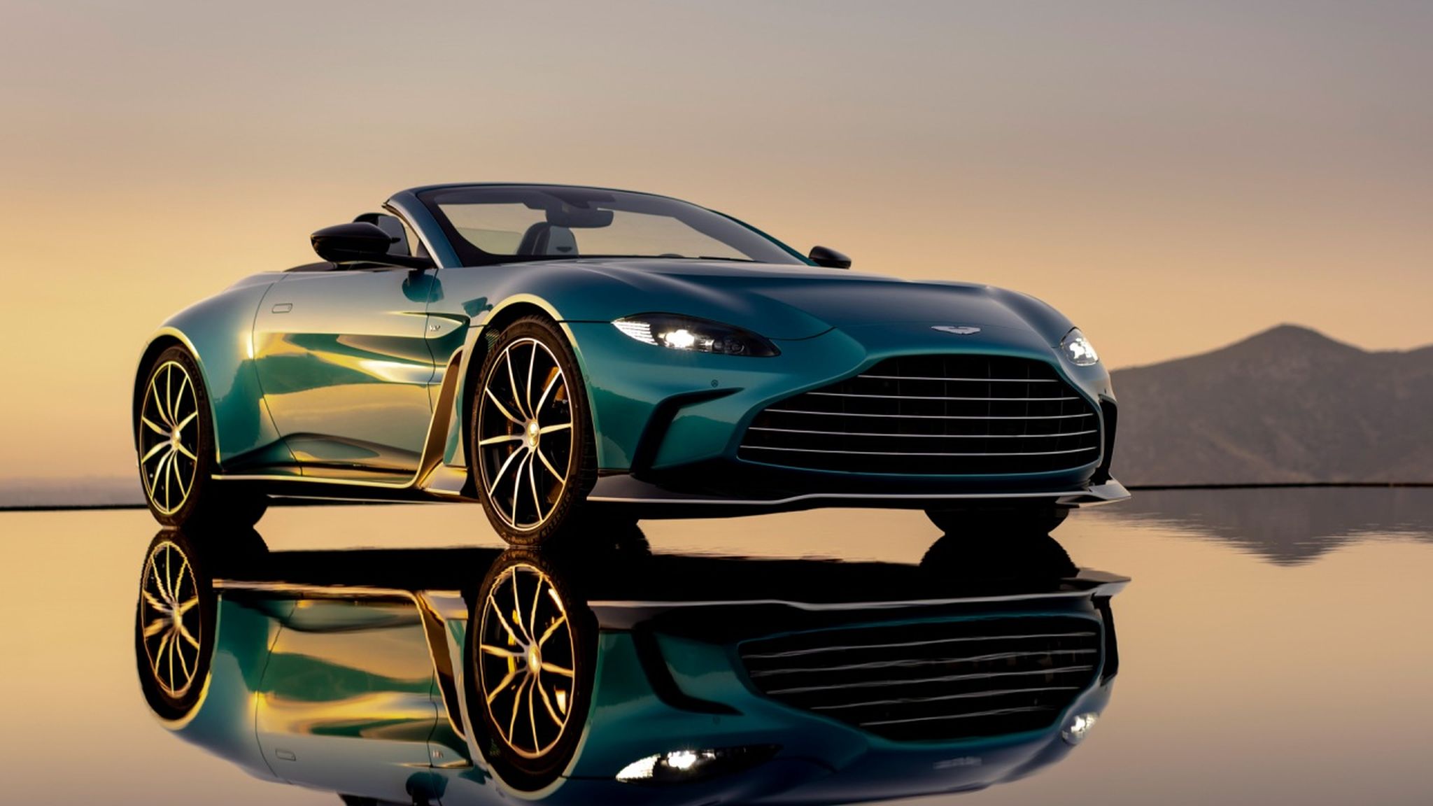 Aston Martin V12 Vantage Roadster: 700 CV para el deportivo ...