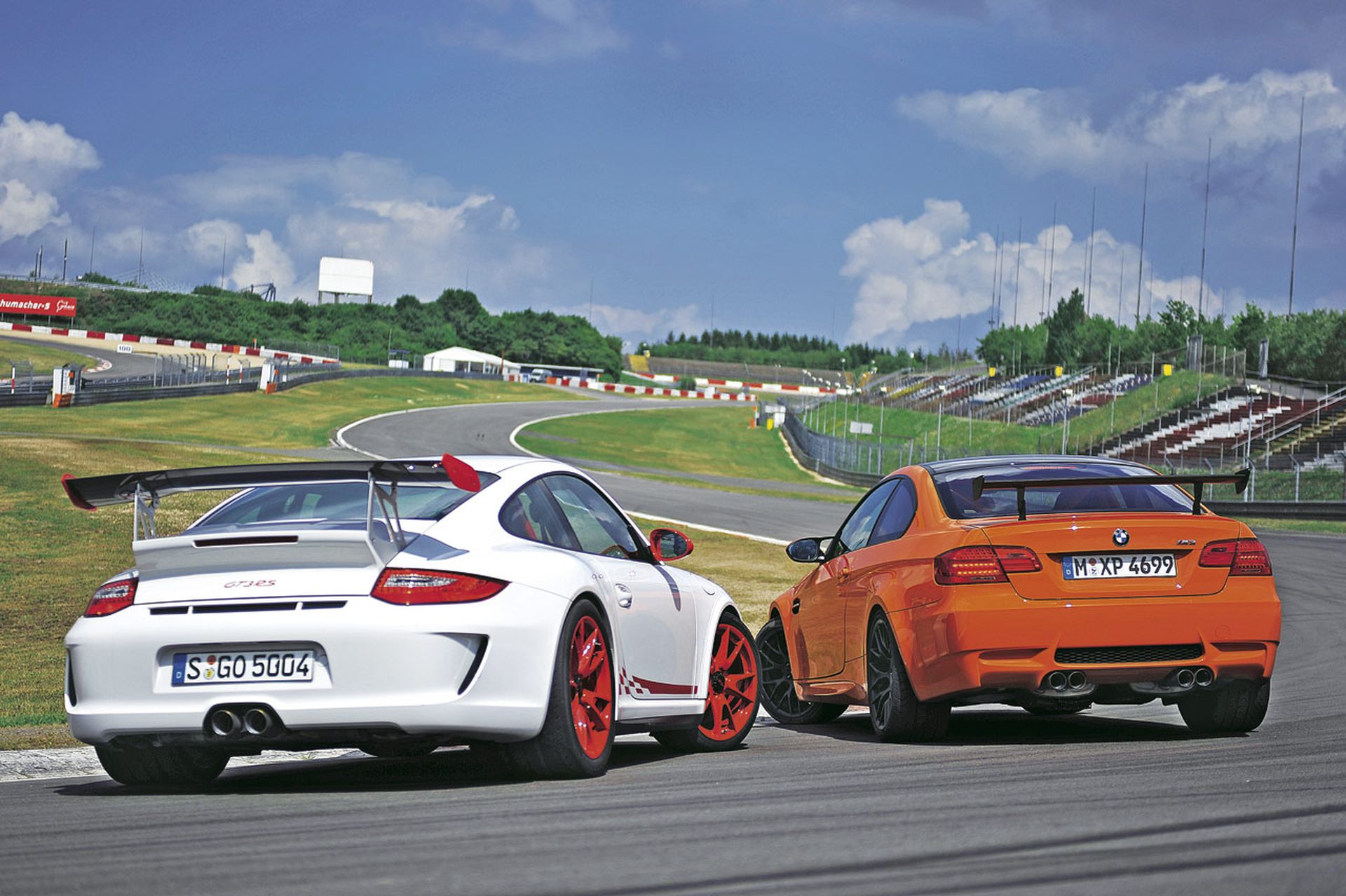 Comparativa: BMW M3 GTS contra Porsche 911 GT3 RS
