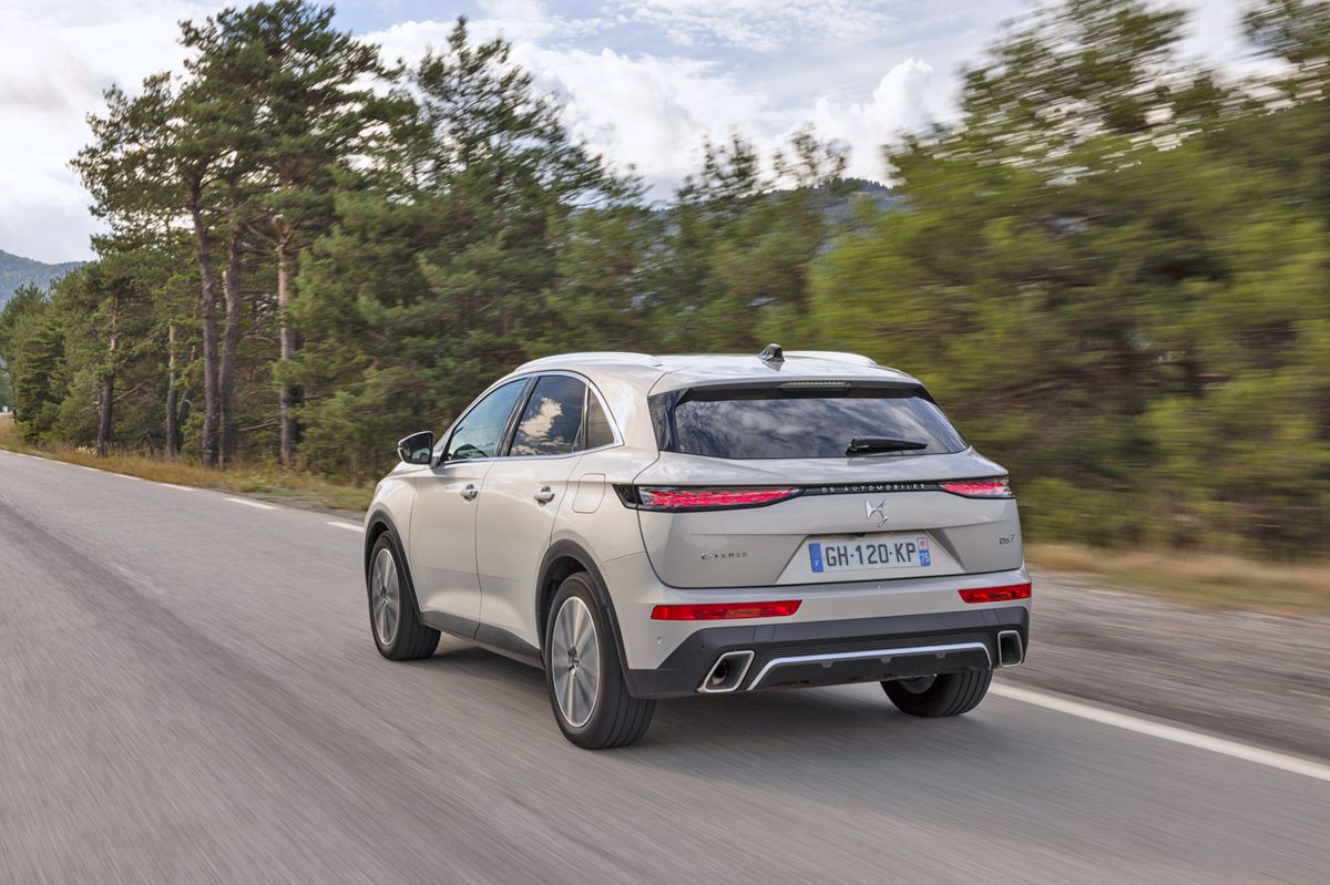 DS 7 2023: probamos el SUV más exitoso de la marca que ahora se electrifica