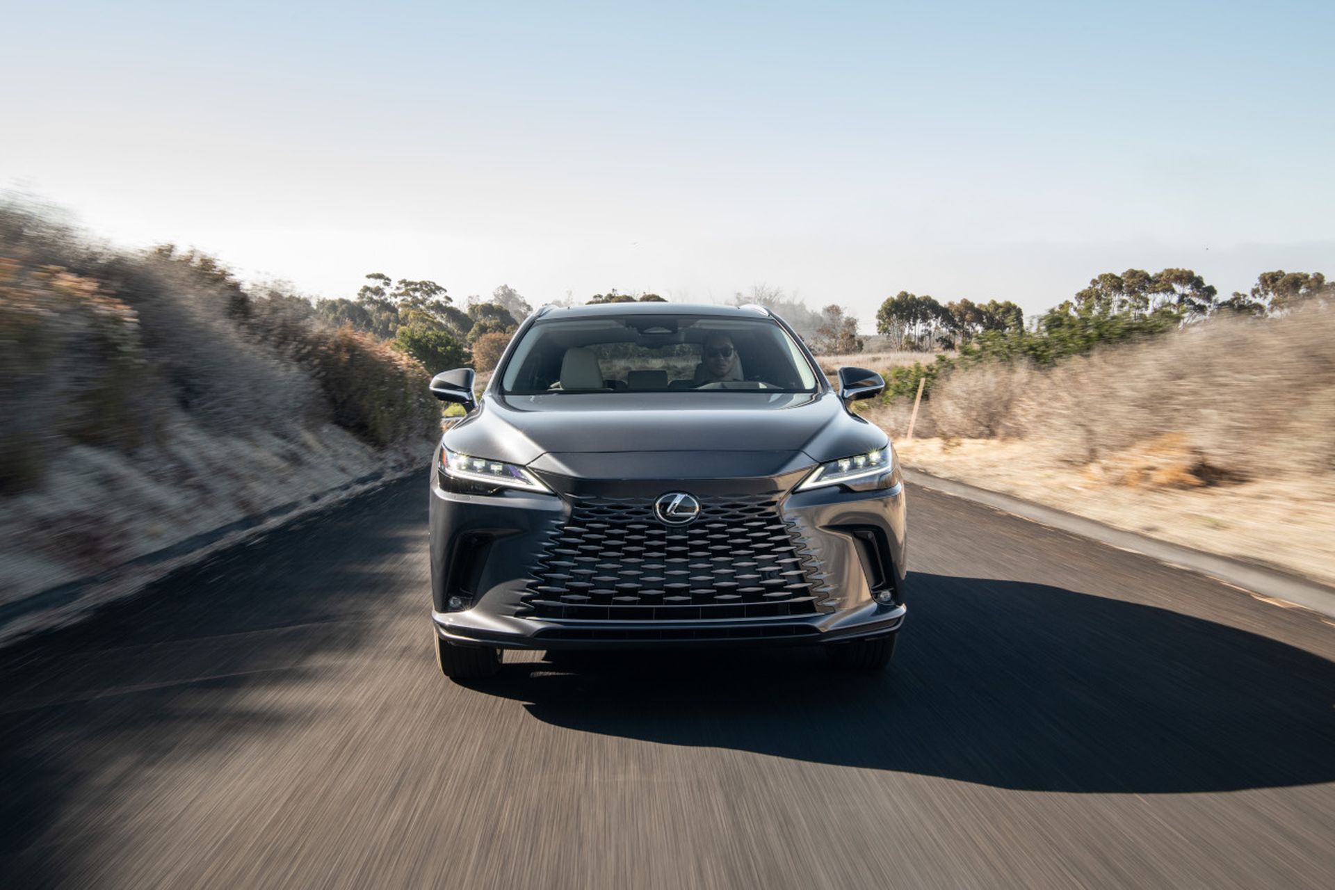 Prueba Lexus RX 450h+ 2023: ¿es un RX o un NX?