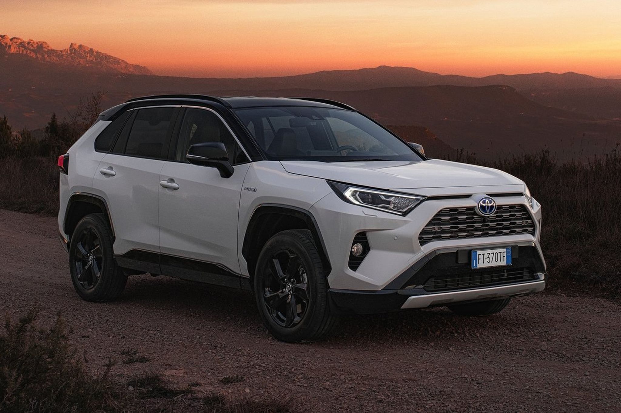 Toyota RAV4 o Jeep Renegade, elegimos el mejor si estás pensando en su ...