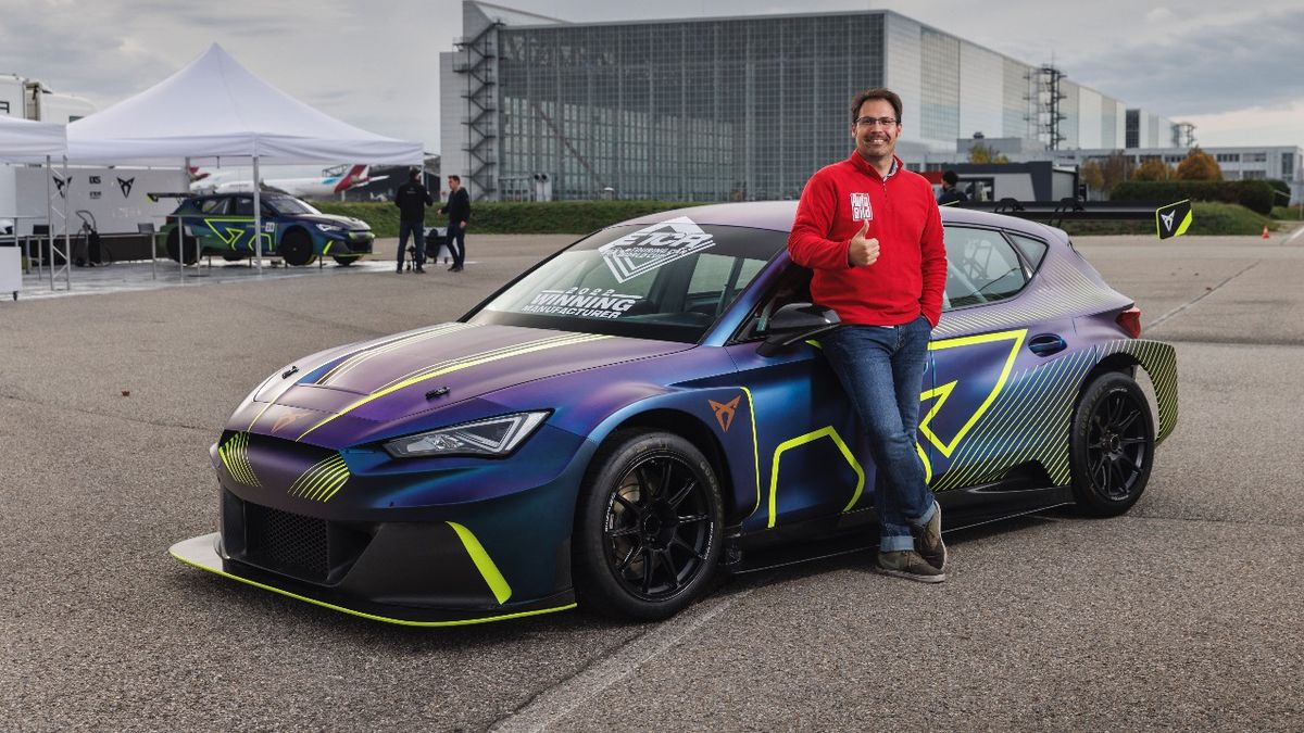 Prueba Cupra E-RACER, el campeón del mundo del ETCR en nuestras manos ...