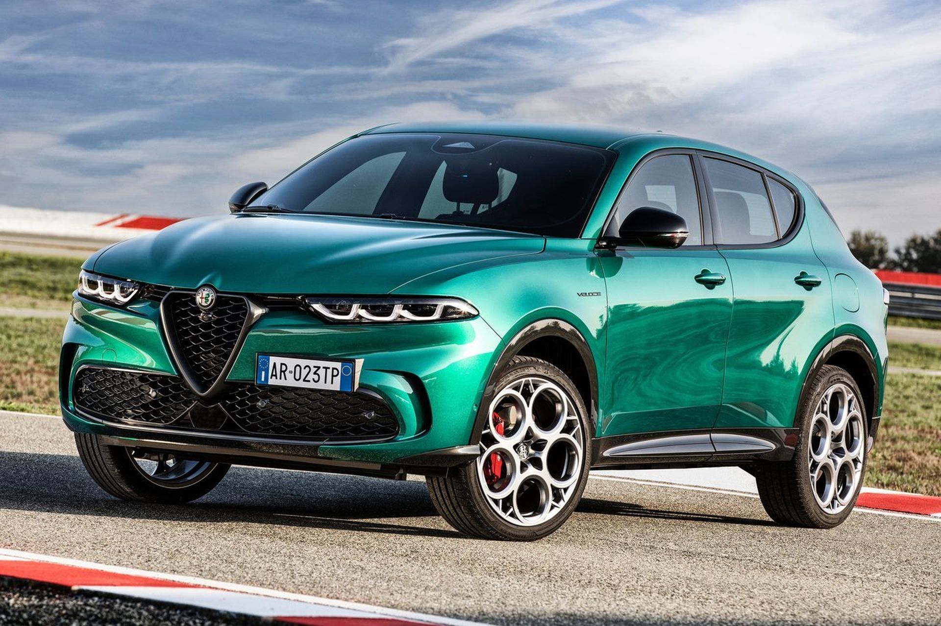 Alfa Romeo Tonale vs Alfa Romeo Stevio, estas son sus cinco principales ...