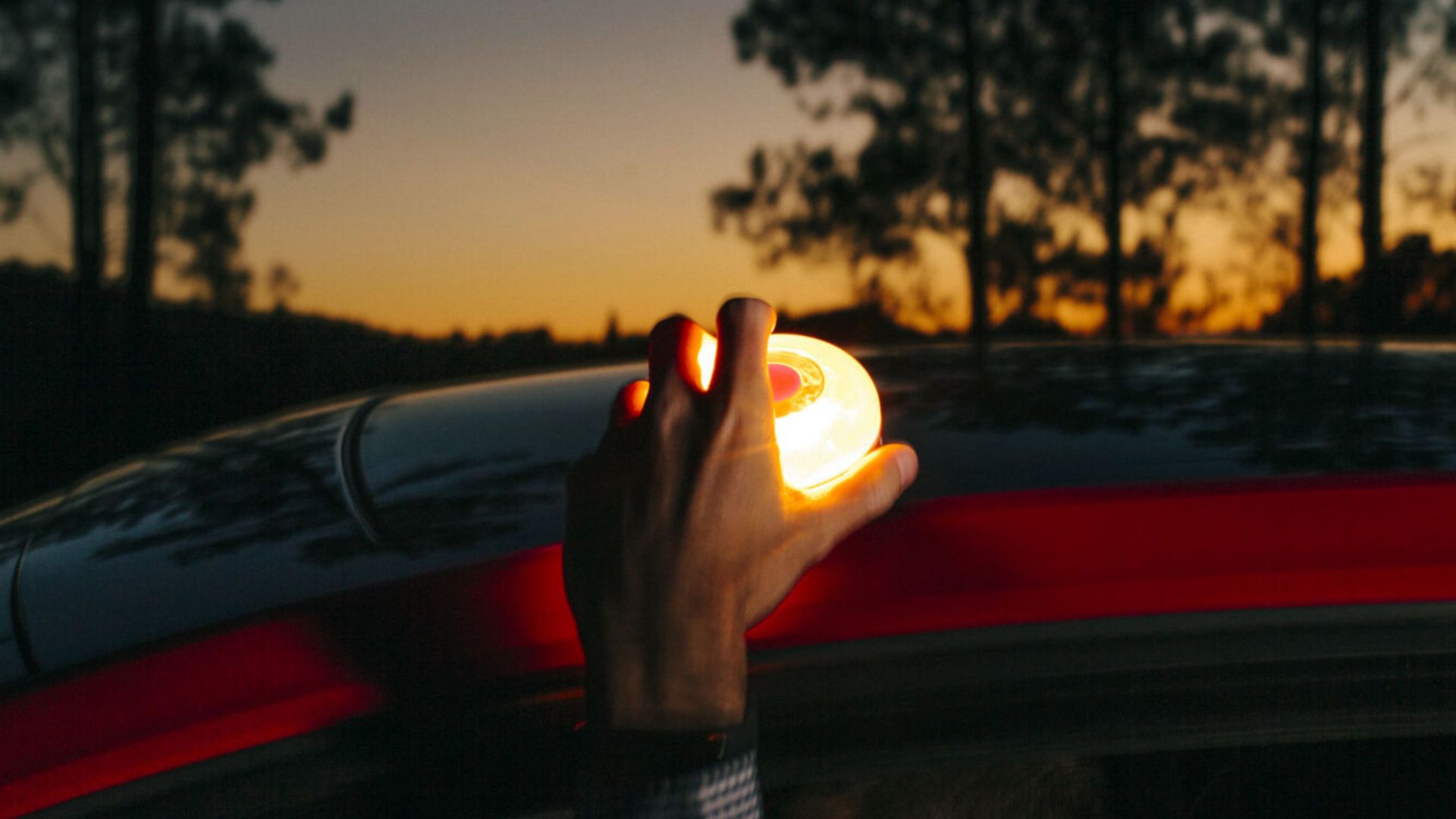 Así es la nueva luz Help Flash iOT inteligente que conecta con la DGT y ...