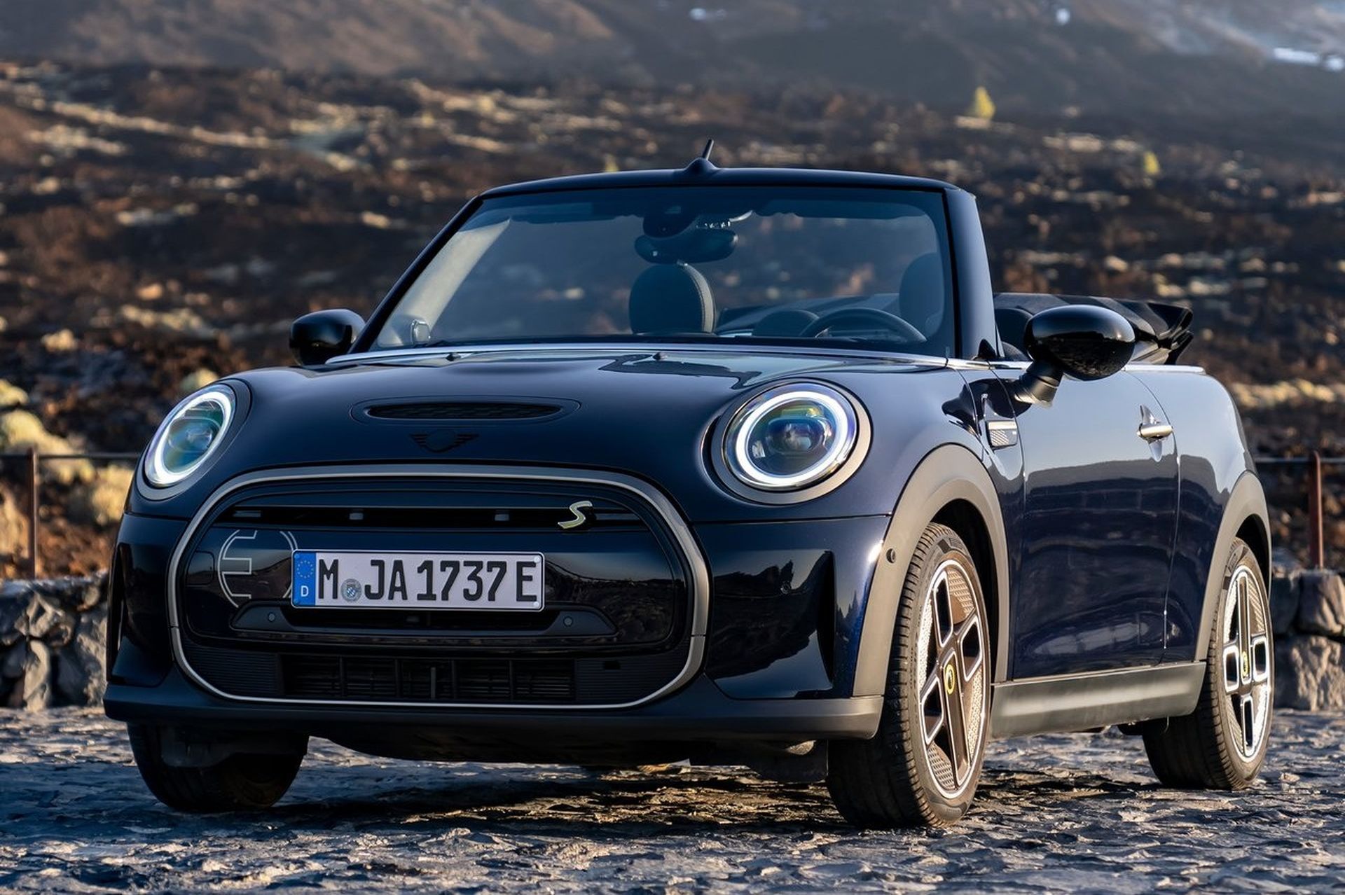 Mini Cooper SE Cabrio: el primer Mini eléctrico descapotable, limitado ...