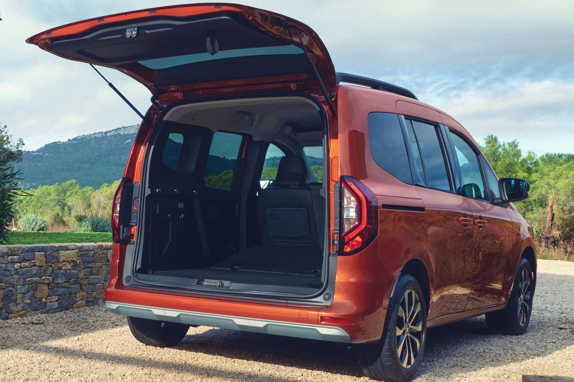 Renault Kangoo 2023, elegimos la mejor versión para comprar en 2023