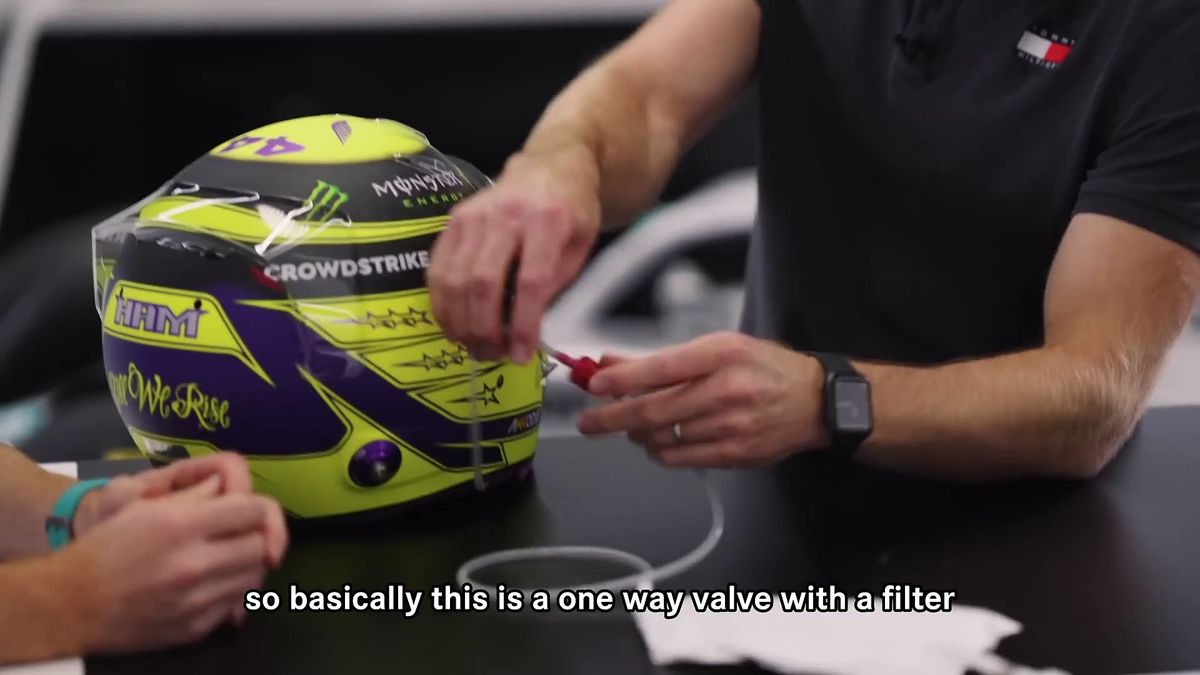 VÍDEO: ¿Cómo funciona el sistema de bebida de un F1? | Auto Bild España