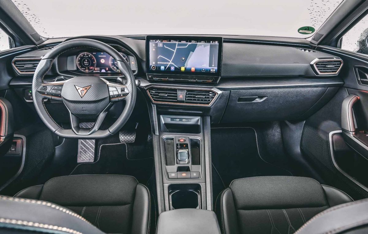 Prueba del Cupra León Sportstourer 1.5 eTSI: ¿cordero con piel de lobo?