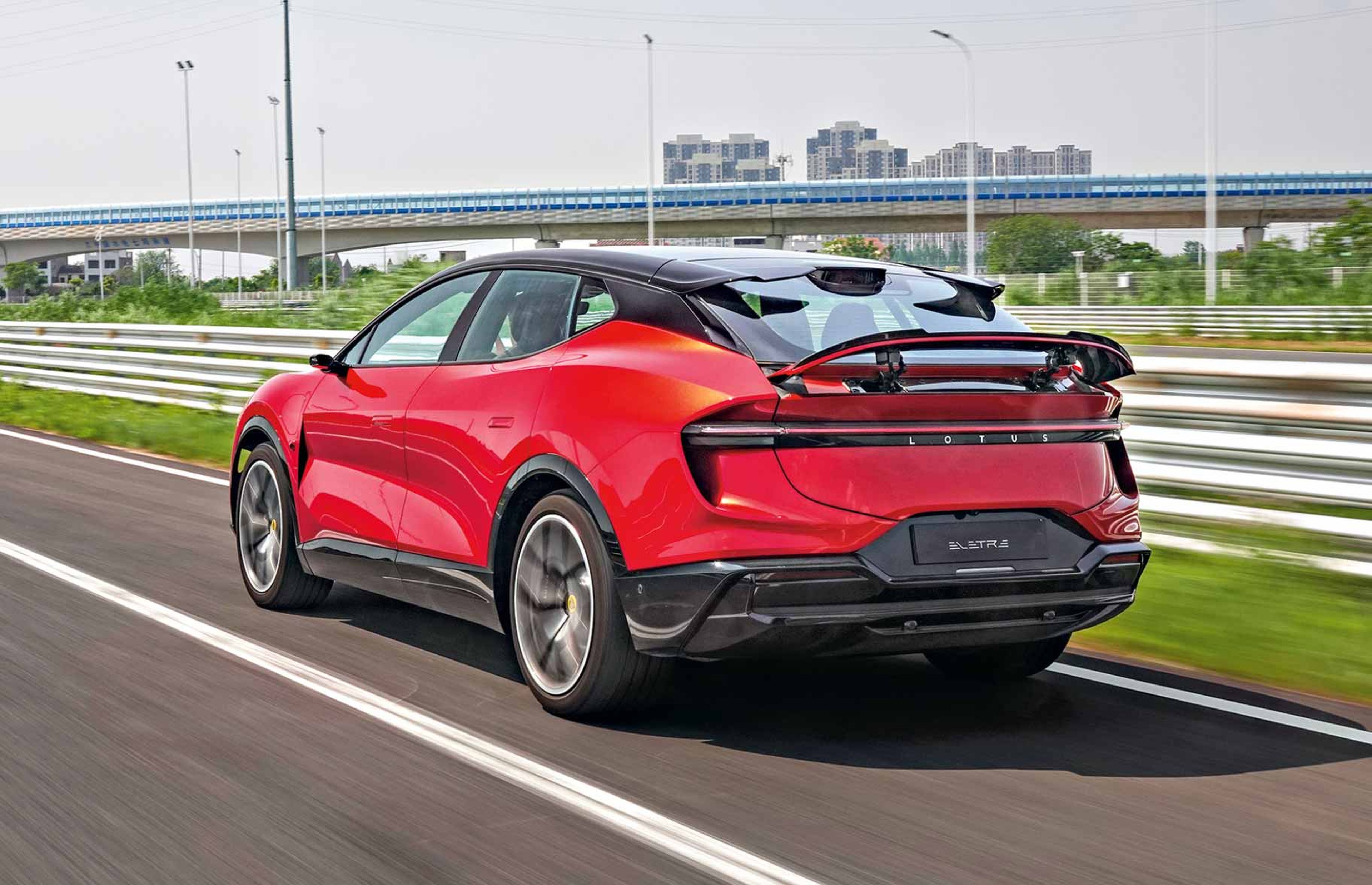 Prueba Del Lotus Eletre R