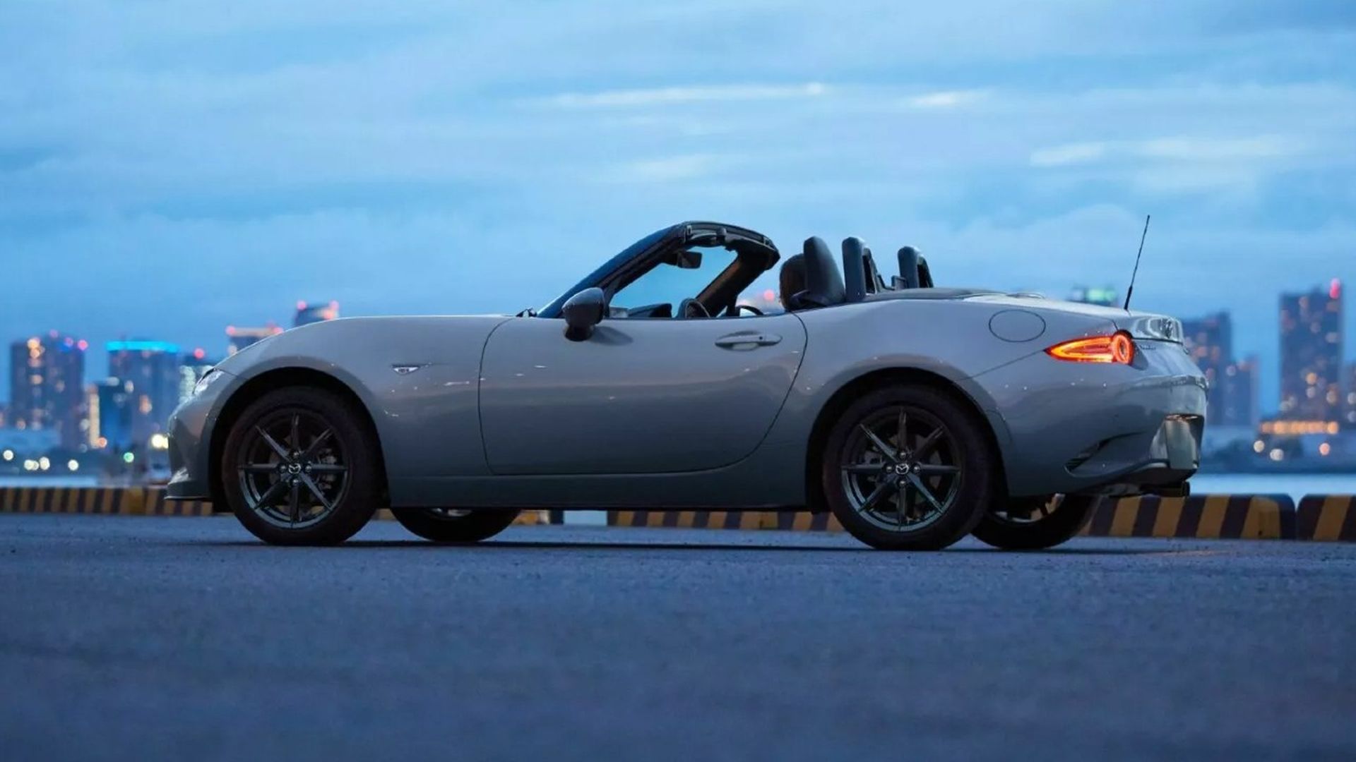 Mazda MX-5 2024, ligera actualización para el descapotable japonés