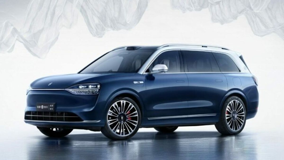 El nuevo coche de Huawei tiene seis plazas, dos proyectores y muchas ...