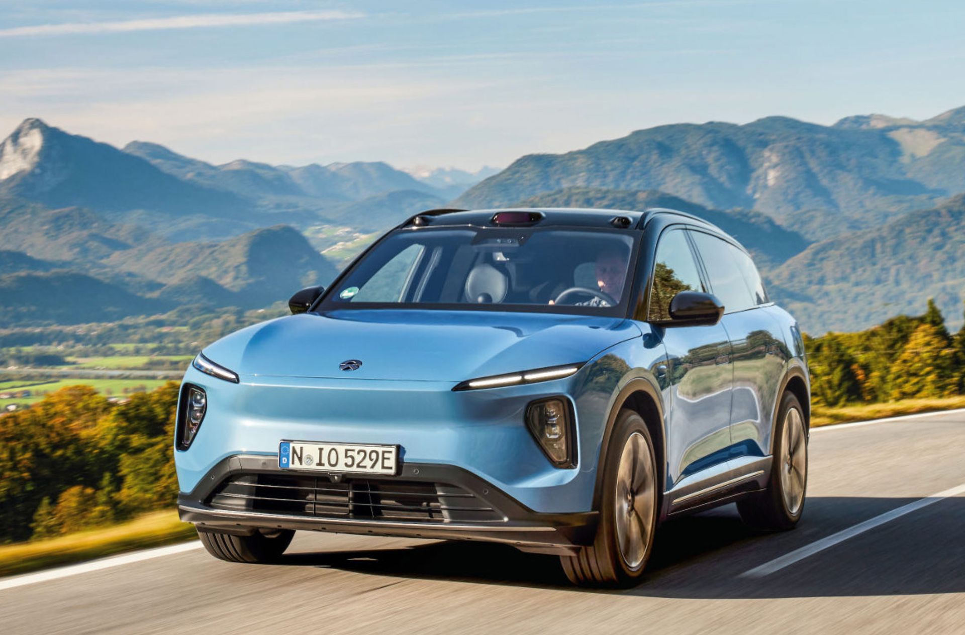 Prueba del Nio EL6: ¡temblad, modelos europeos!