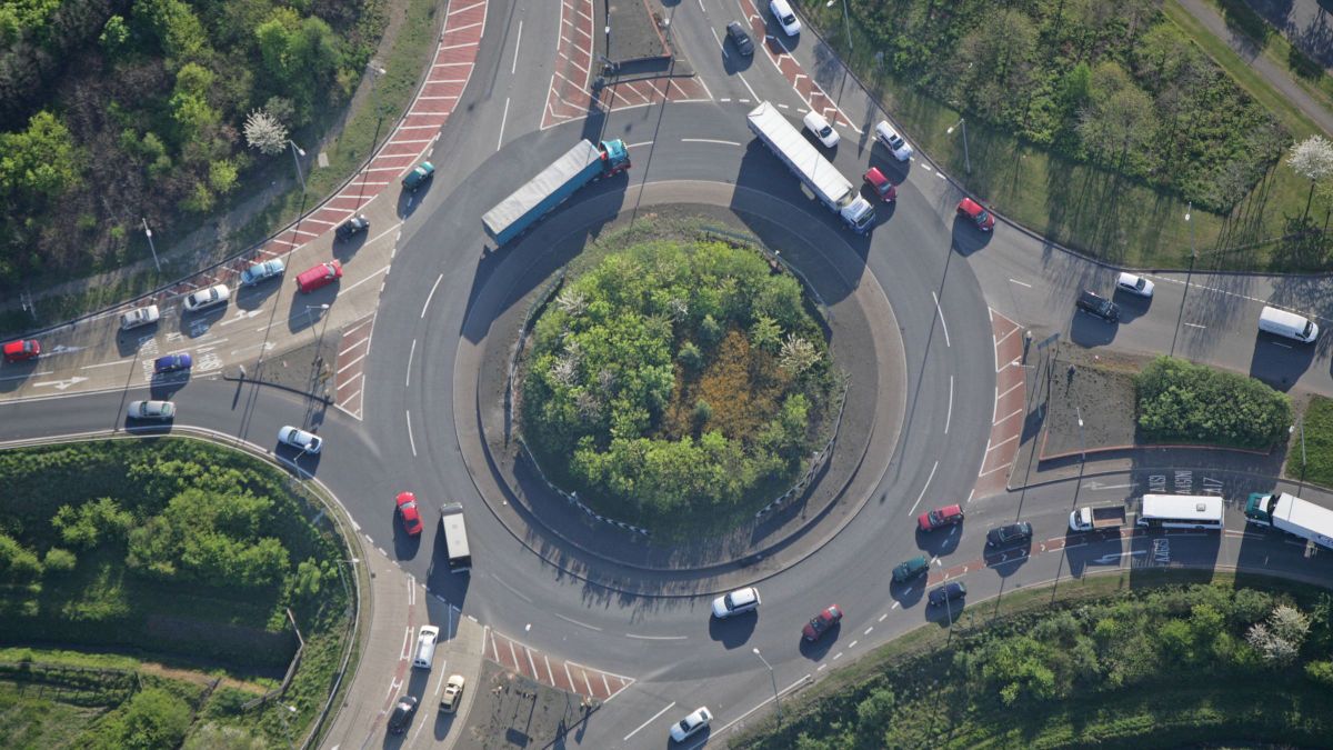 Este país tiene la rotonda más loca que funciona a la perfección: siete ...