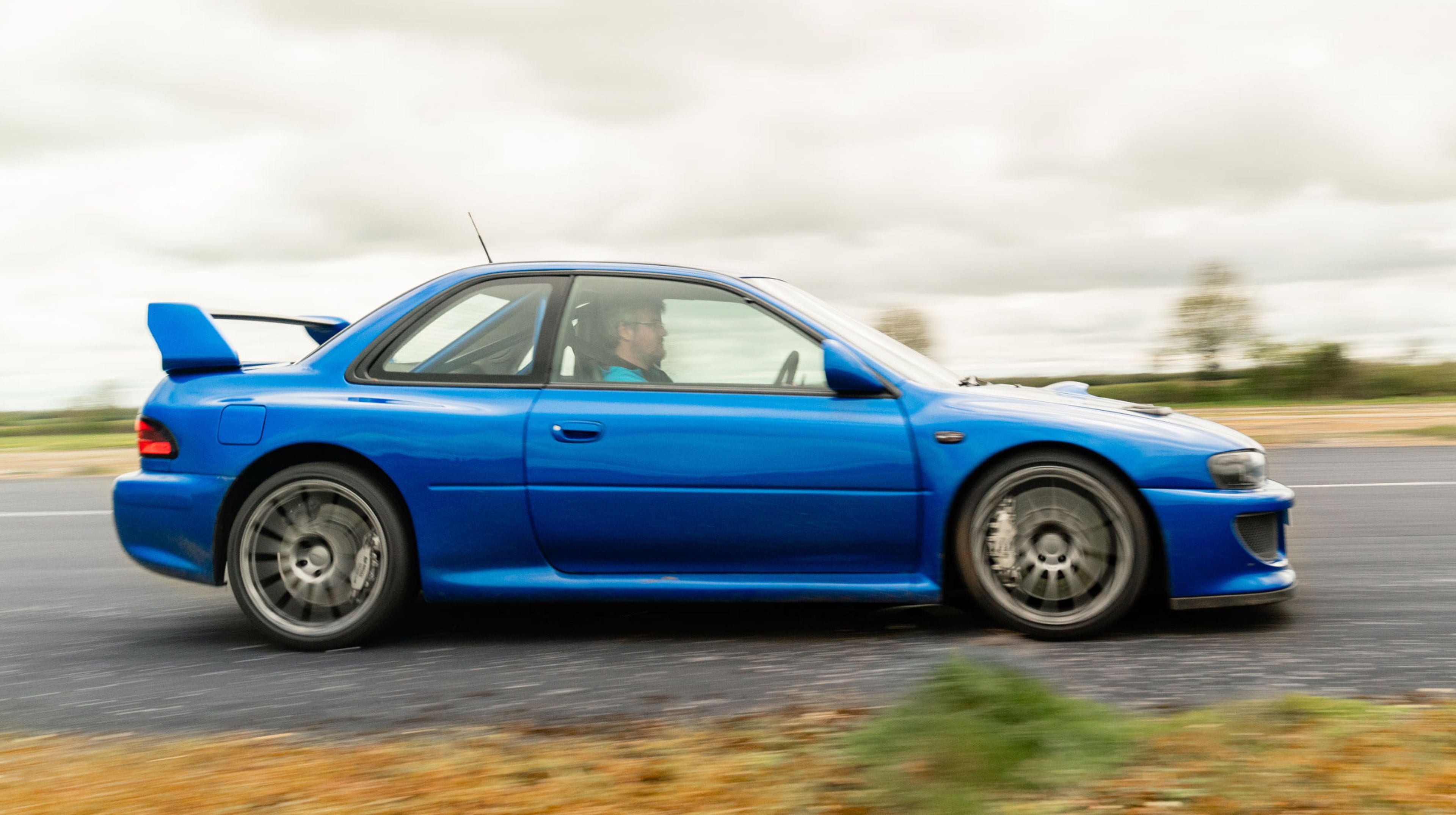 Prueba Prodrive P25: ¡resucita el Subaru Impreza WRX de Colin McRae!