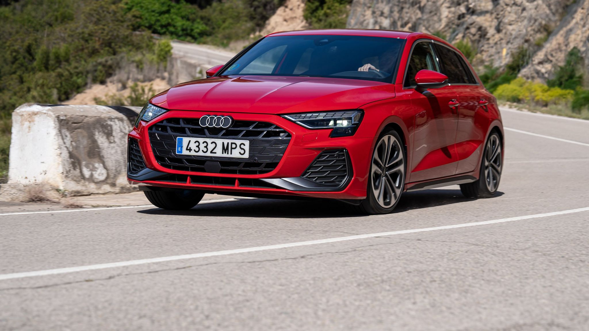 Comparativa del Audi A3 Sportback 35 TDI vs BMW 118d: compactos ...