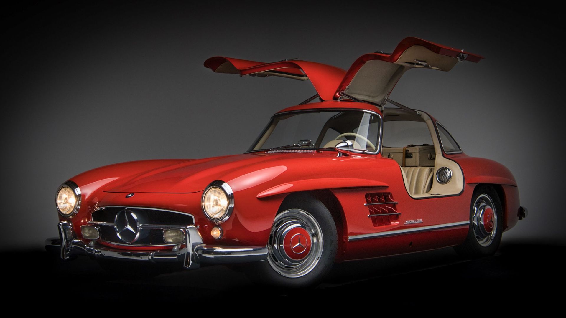 Los millonarios afilan sus tarjetas. Sale a la venta el último Mercedes ...