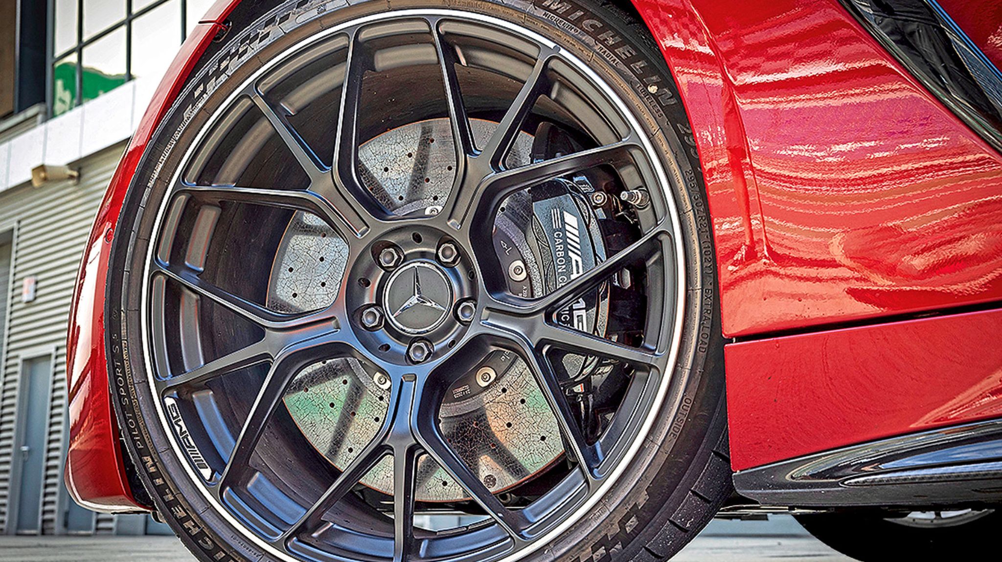 Comparativa del Mercedes-AMG GT 63 4MATIC+ vs SL 63 4MATIC+: cerrado vs ...