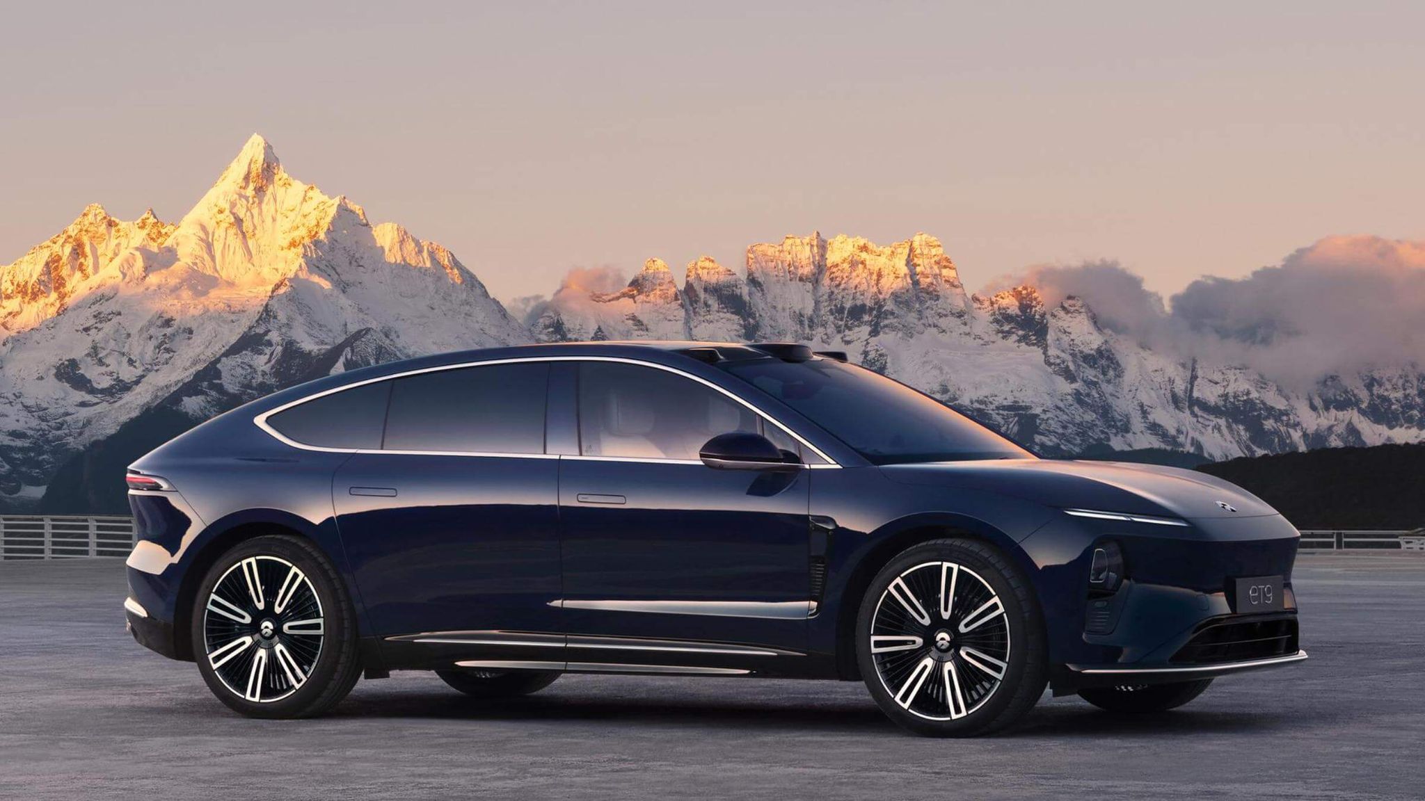 No es un coche al uso: con el nuevo ET9, Nio presenta una nueva tecnología desarrollada por ZF ...