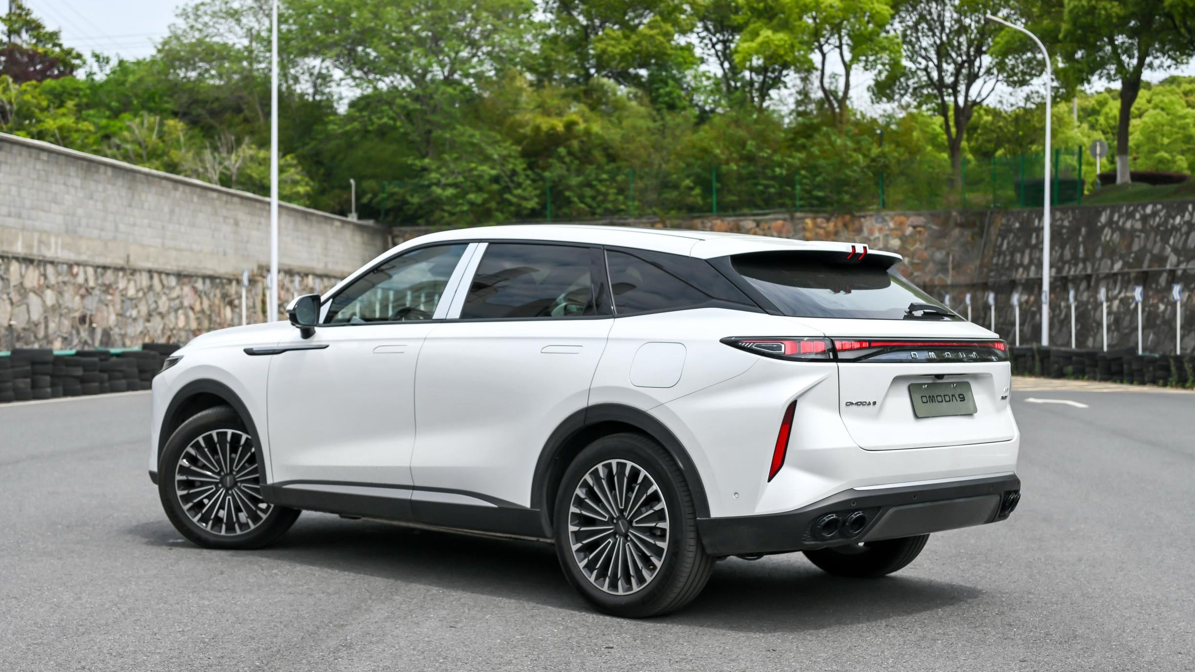 VÍDEO: Prueba del Omoda 9 SHS, el PHEV con el que la marca china quiere ...