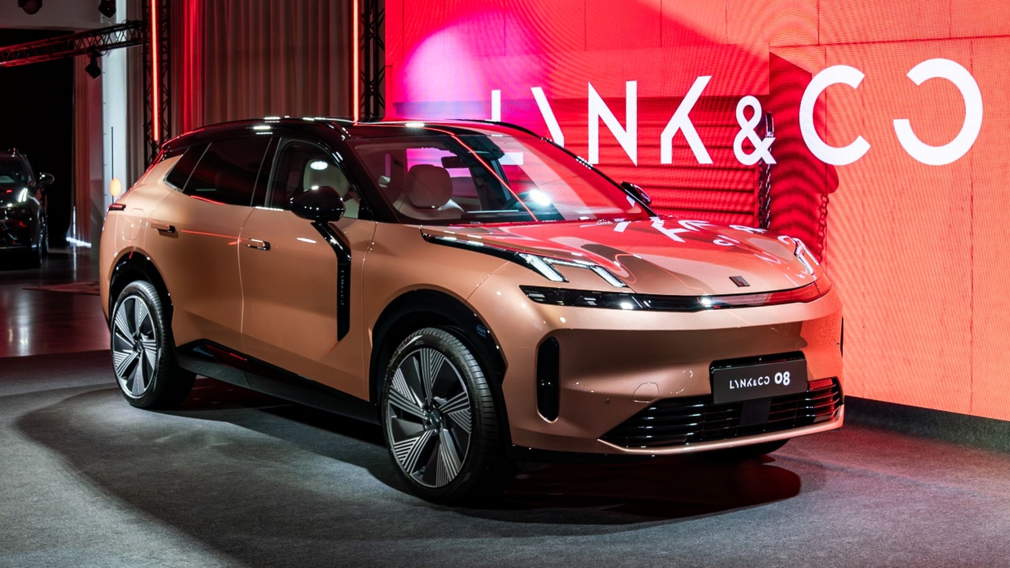 El nuevo Lynk & Co 08 tiene esta salvajada de autonomía eléctrica a ...