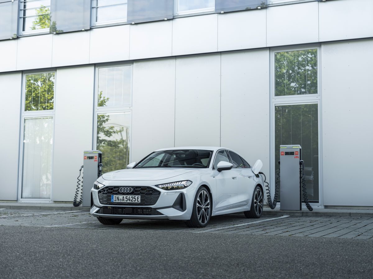 He probado el nuevo Audi A5 e-Hybrid y sus más de 100 km de autonomía eléctrica merecen mucho la ...