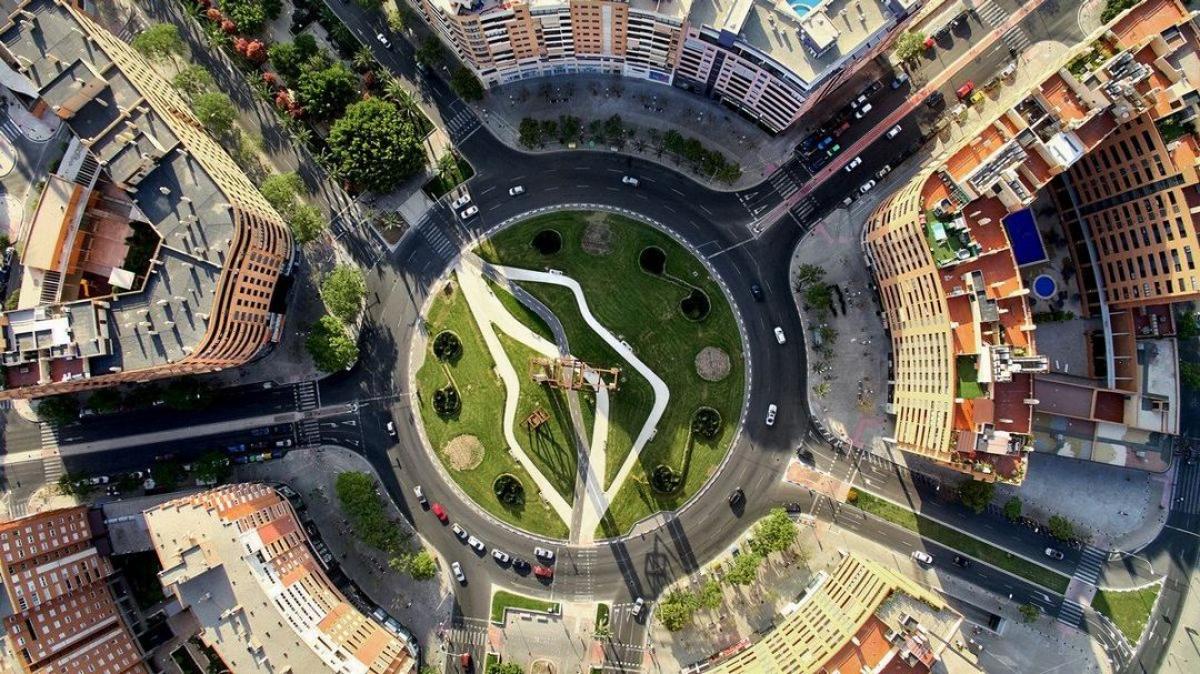 Cómo hay que circular en un rotonda y qué multa te pueden poner si lo ...